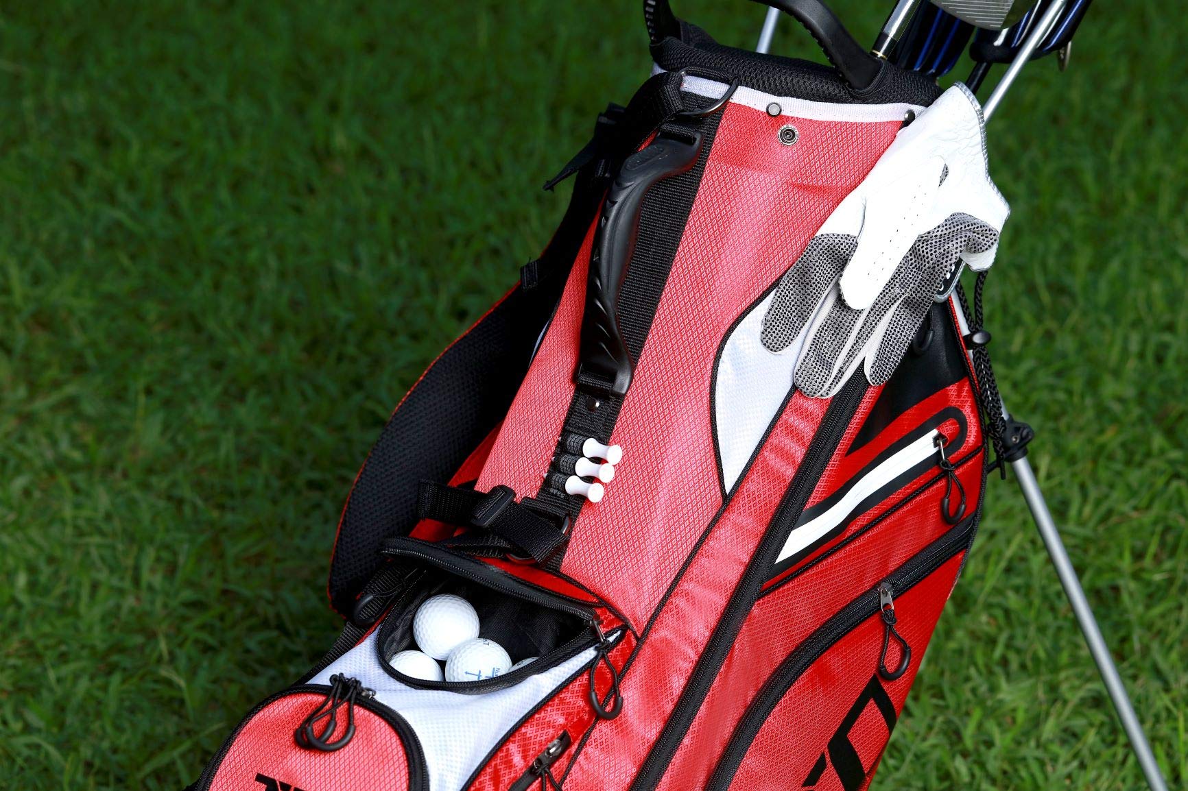 Super Light-Weight Golf Stand Bag for Easy Carry, Red