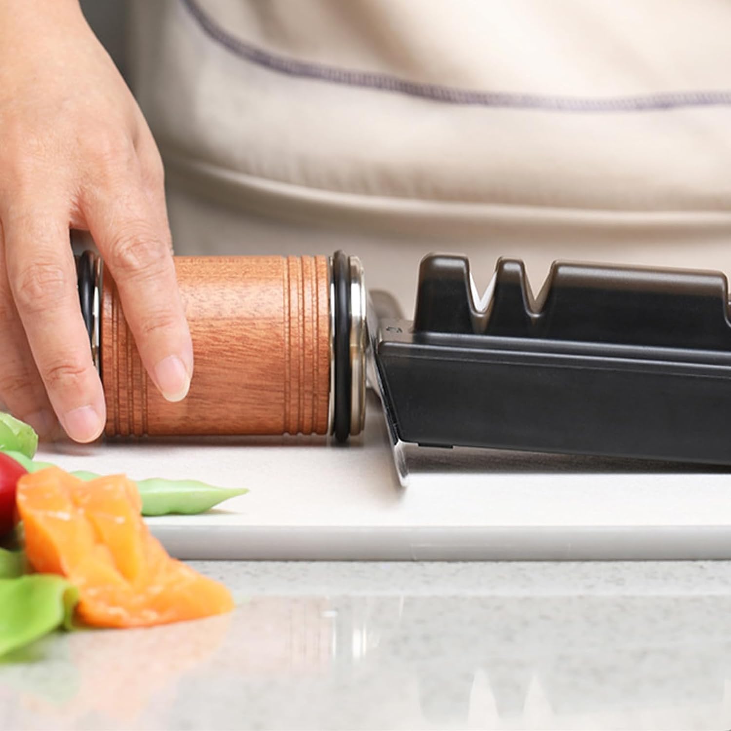 Roller Sander Knife Sharpener, Kitchen Knife Scissors Sharpening Tool with Diamond and Ceramic Discs, 15/20° Multifunctional Magnetic Angle Base for Kitchen Knives, Chef's Knife Set