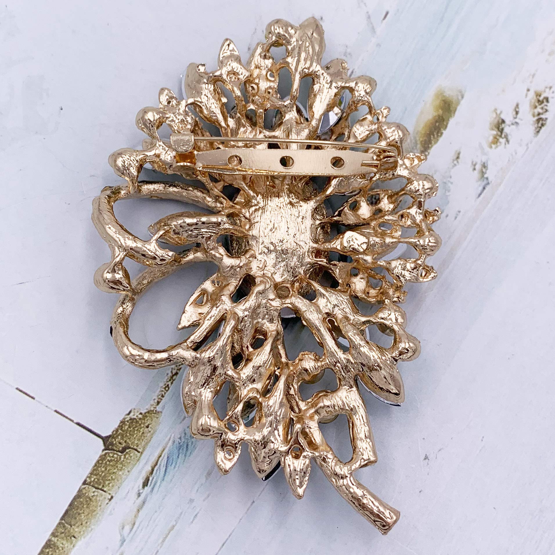 SELOVO Huge Big Large Flower Bow Brooch Decoration Green Scarf Pin Gold Tone