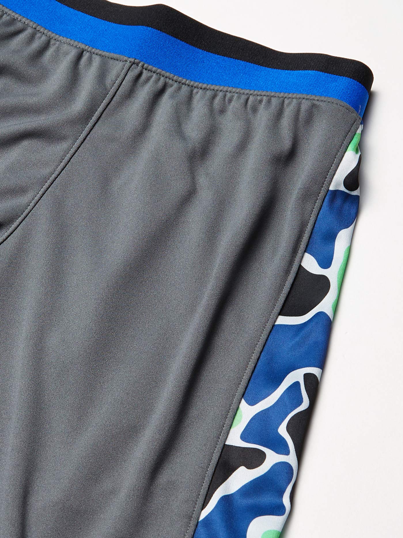 Under Armour Stunt Novelty Workout Gym Short, Pitch Gray (012)/Black, Youth Small