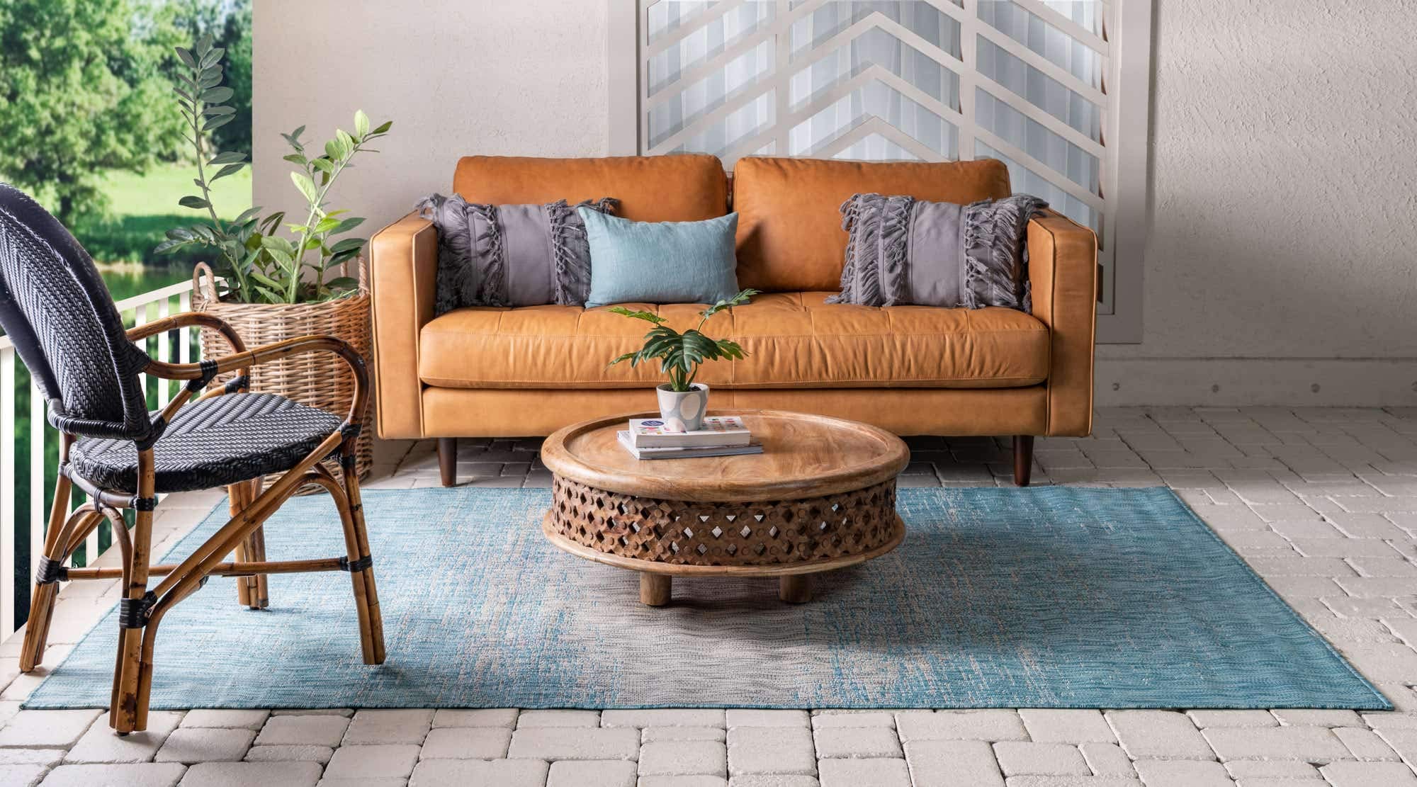 Unique Loom Outdoor Modern Collection Area Rug - Ombre (5' 3" x 8' Rectangle, Aqua/ Ivory)