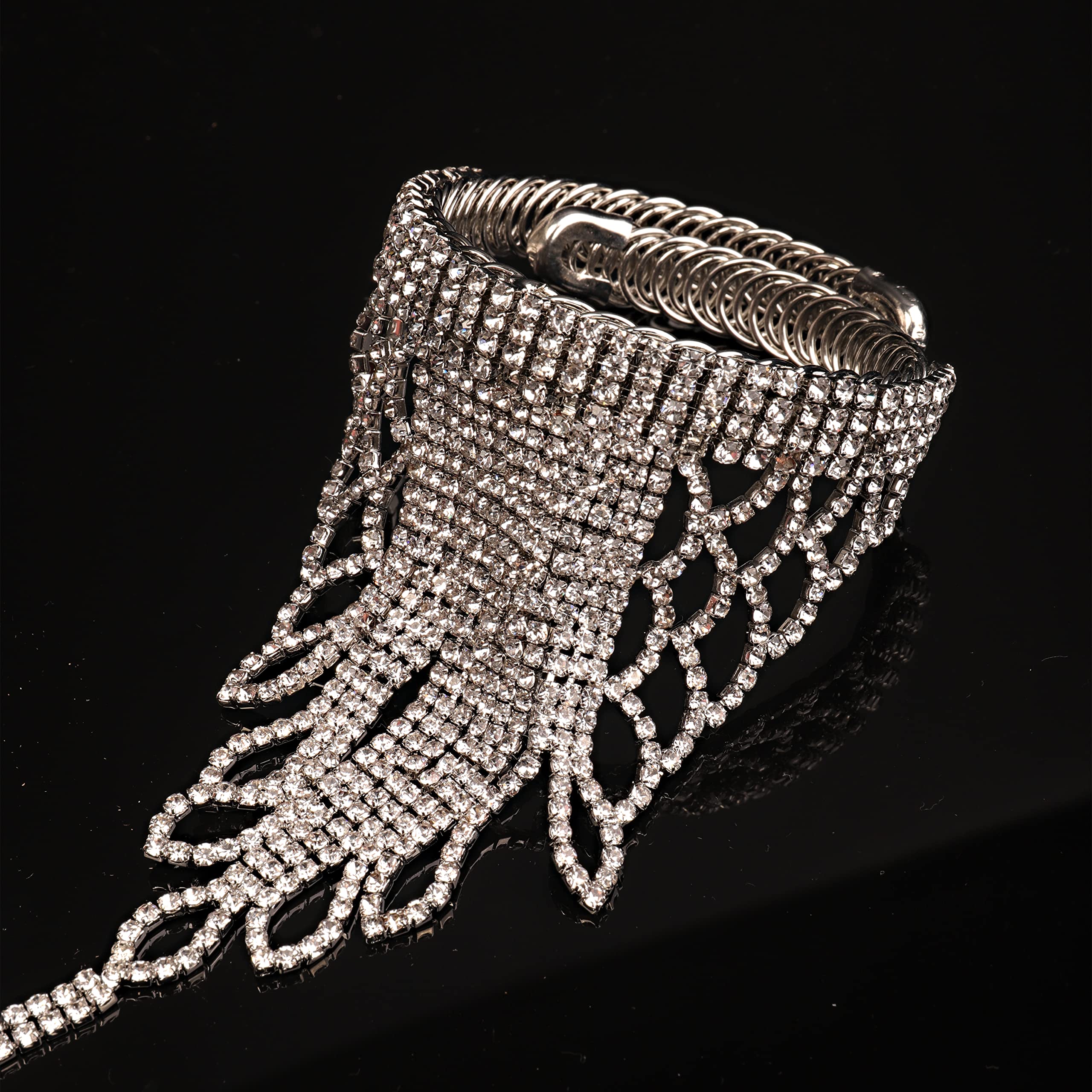YERTTER Dainty Rhinestone Crystal Hand Chain Slave Harnss Bracelet Finger Chain Bangle Bracelet Silver Gold Hand Chain Ring Link Bracelet (Style 1)
