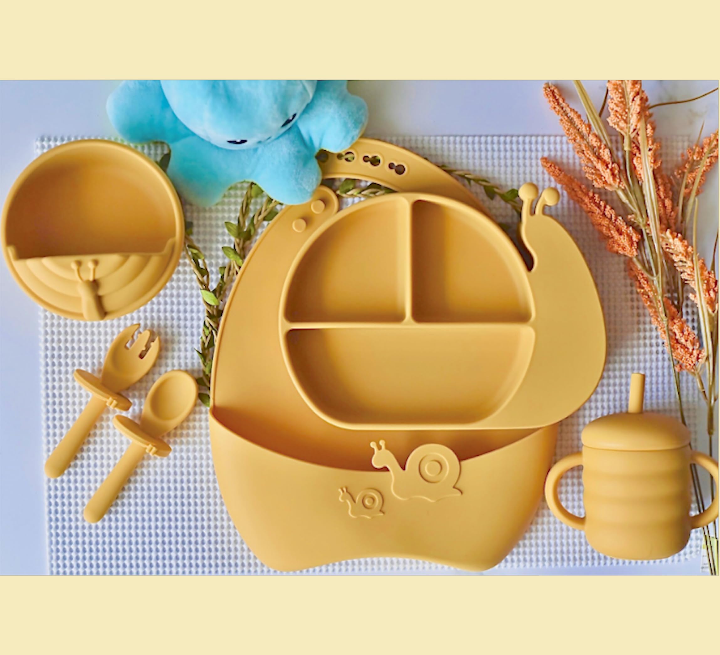 Tumtots - Premium Quality Silicone Baby Feeding Set & Baby Led Weaning Supplies Attractive Self Feeding Design with Strong Suction Plate & Suction Bowl, Stylish Bib, Sippy Cup, Spoon & Fork Utensils