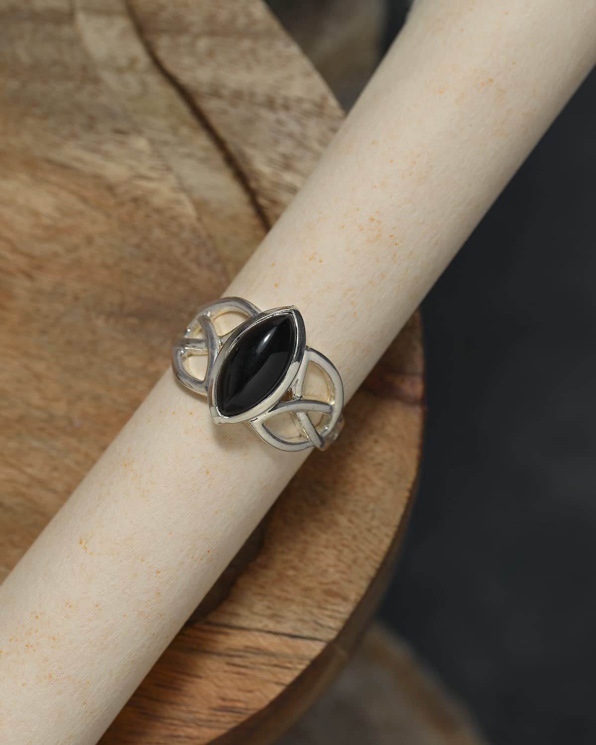 YoTreasure Black Onyx 925 Sterling Silver Victorian Style Triquetra Celtic Trinity Knot Ring