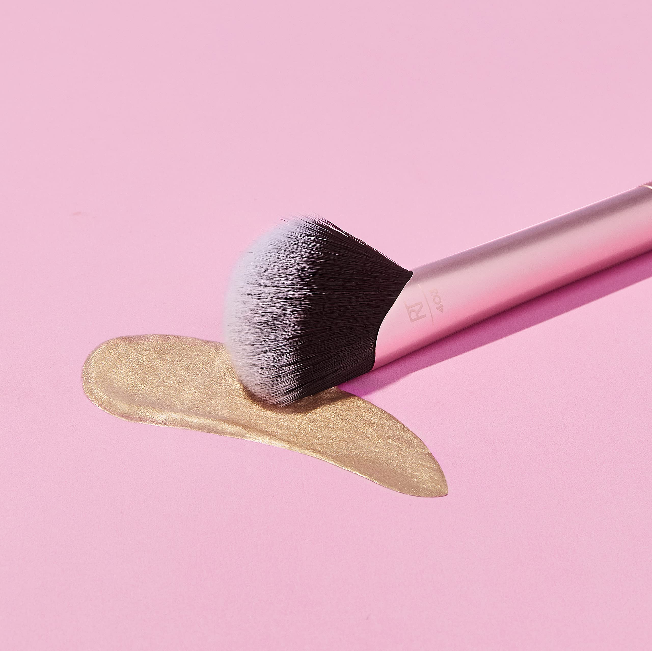 Real Techniques Cheek Rebel Edge Medium Blush & Highlighter Brush, For Loose Blush or Face Highlighter, Fan Makeup Brush, Aluminium, Pink, 1 Count