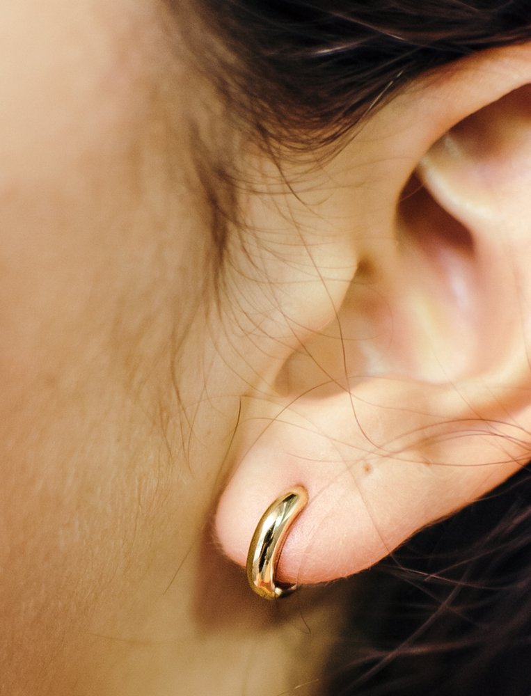 Tiny 14k Yellow Gold Huggie Hinged Hoop Earrings, 0.5 In (12mm) (3mm Tube)