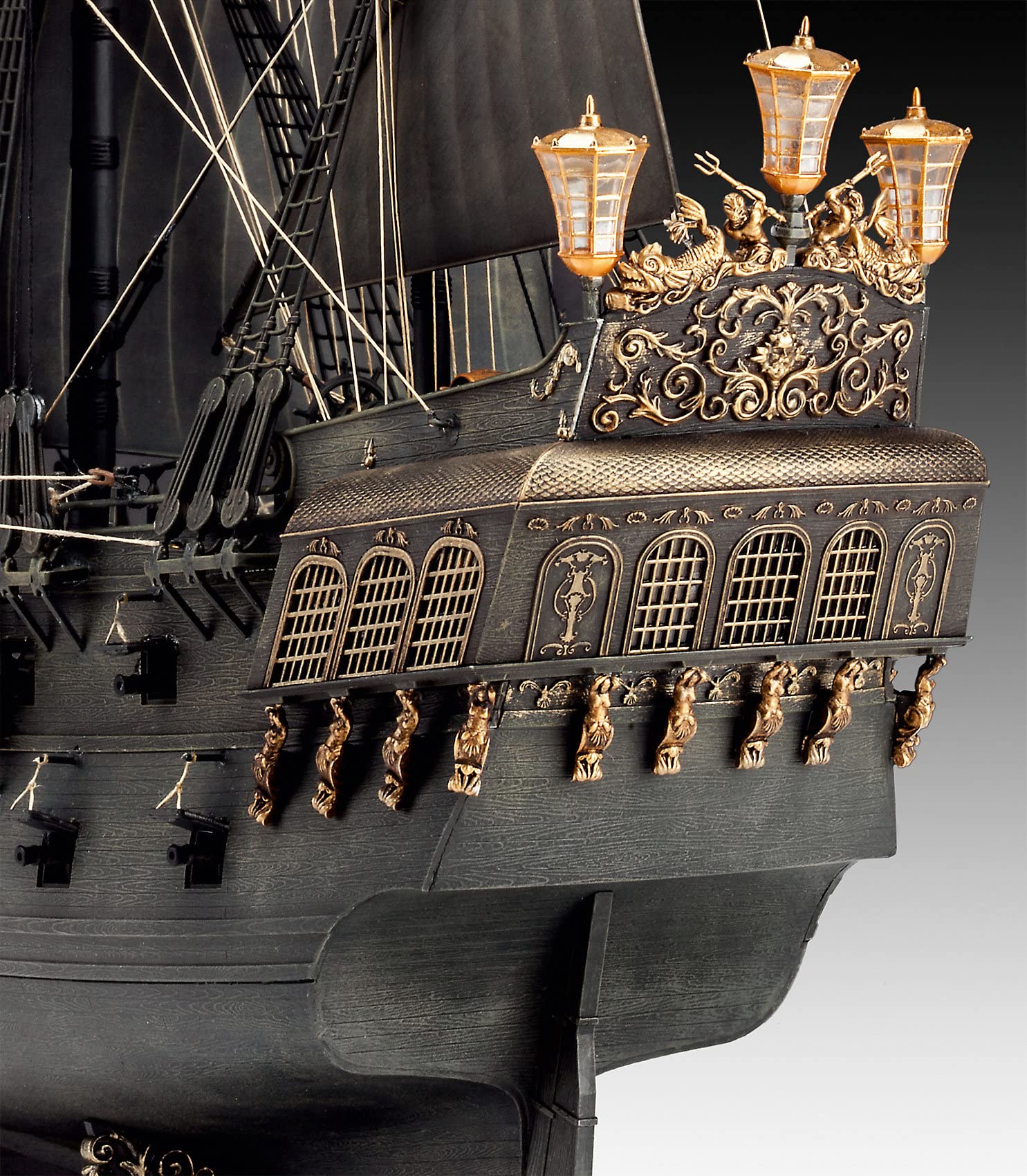 Revell 05699 Black Pearl Model Kit, 1:72 Scale, 50 cm, Multi-Color