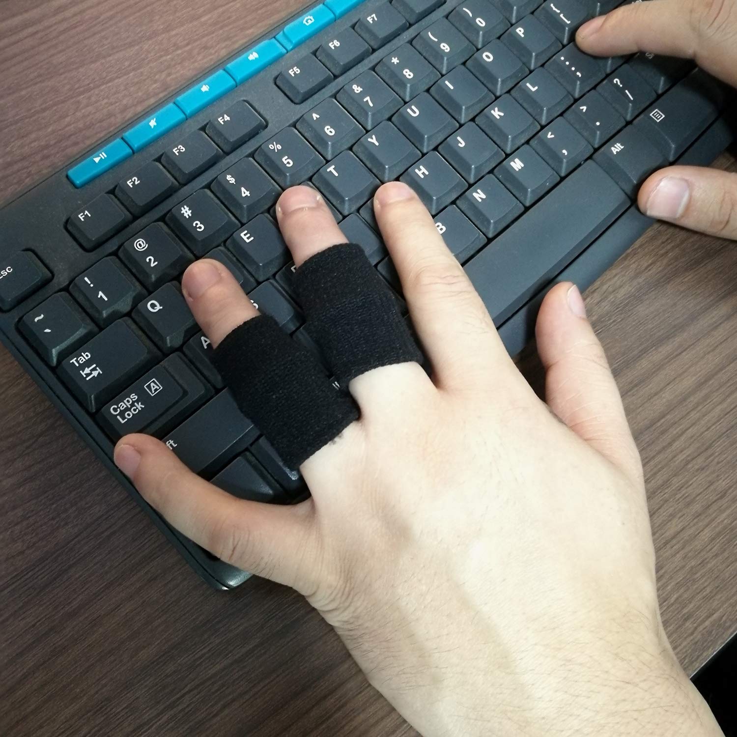 SUHINFE Trigger Finger Splints (2 Sets), Lightweight Sport Finger Sleeves and Finger Brace for Mallet Finger, Middle Finger, Pinky Finger, Arthritis, Broken Finger