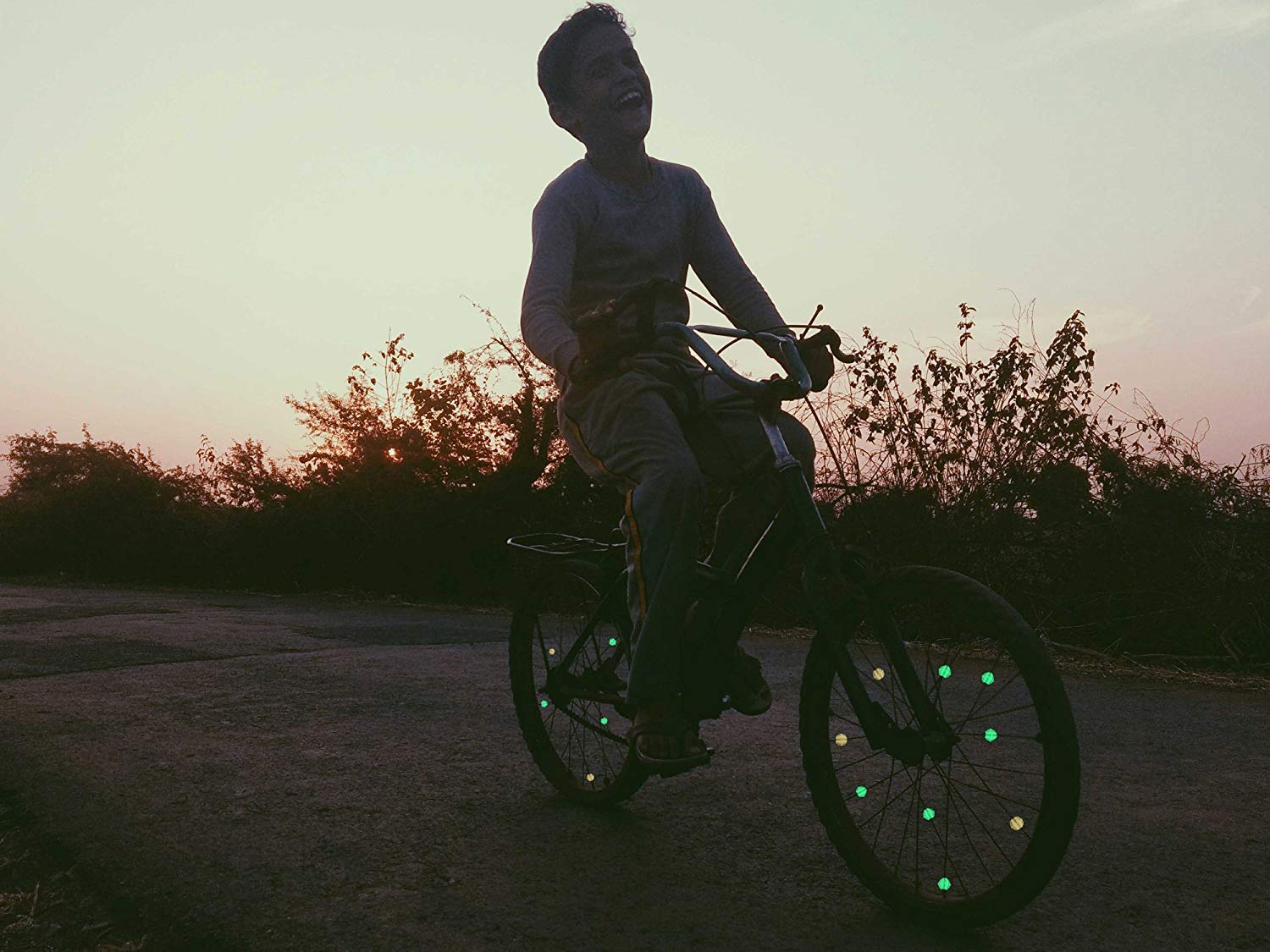 WENTS Children's Bicycle Accessories Bicycle Wheel Spoke Grain Luminous Plastic Clip - Spoke Clicker - Glow in The Dark - Pack of 72