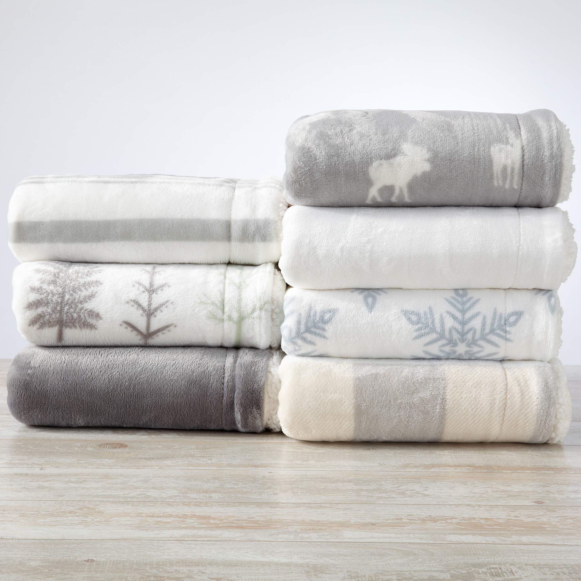 Sherpa Fleece and Velvet Plush Full/Queen Throw Blanket Trees & Trucks | Thick Blanket for Fall and Winter | Cozy, Soft, and Warm Fleece Throw Blanket | Cielo Collection