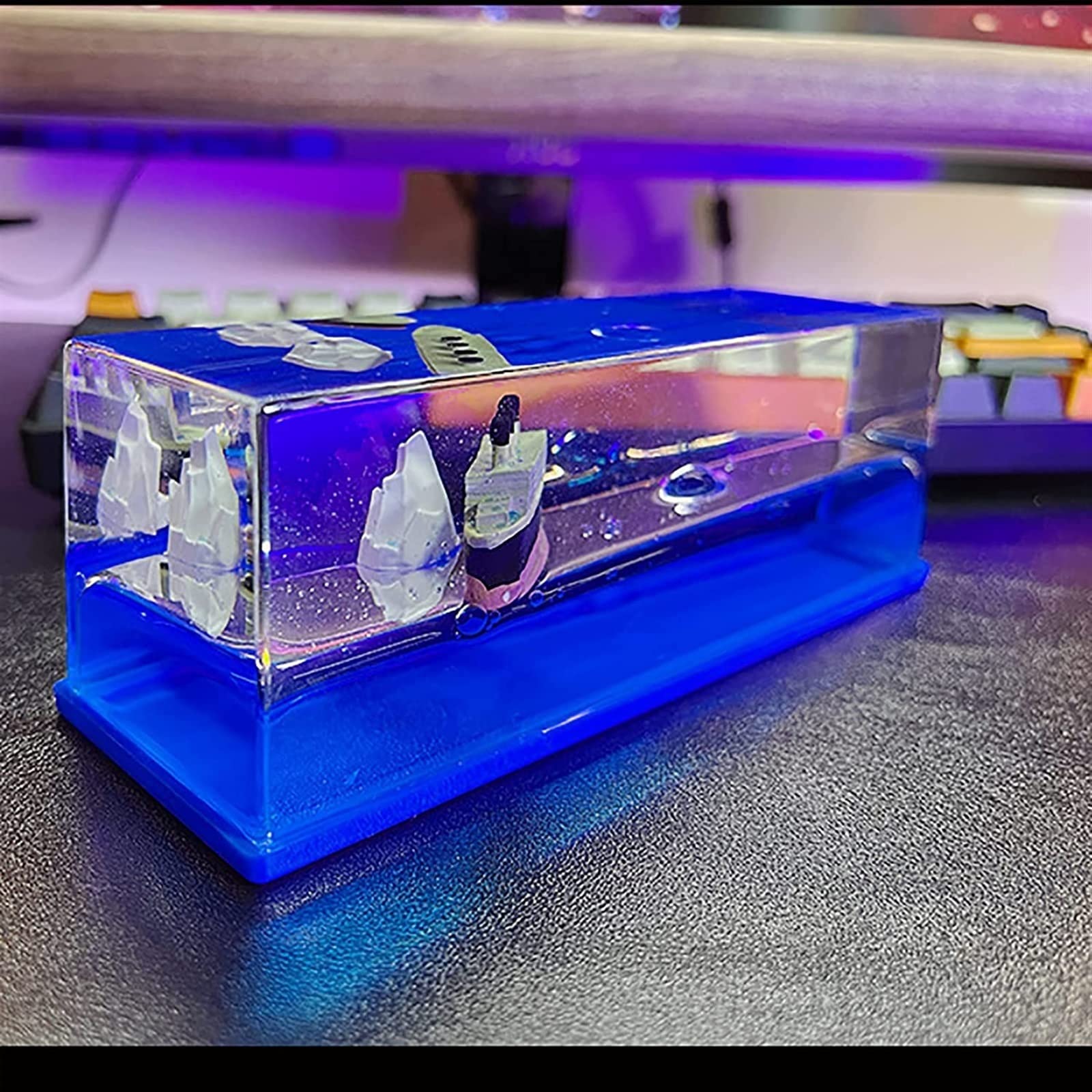 ZOHIKO Unsinkable Boat in a Box Cruise Ship That Never Sinks Decoration for Car Unsinkable Ship Liquid Wave Paperweight Floating Acrylic Model Desk Toy