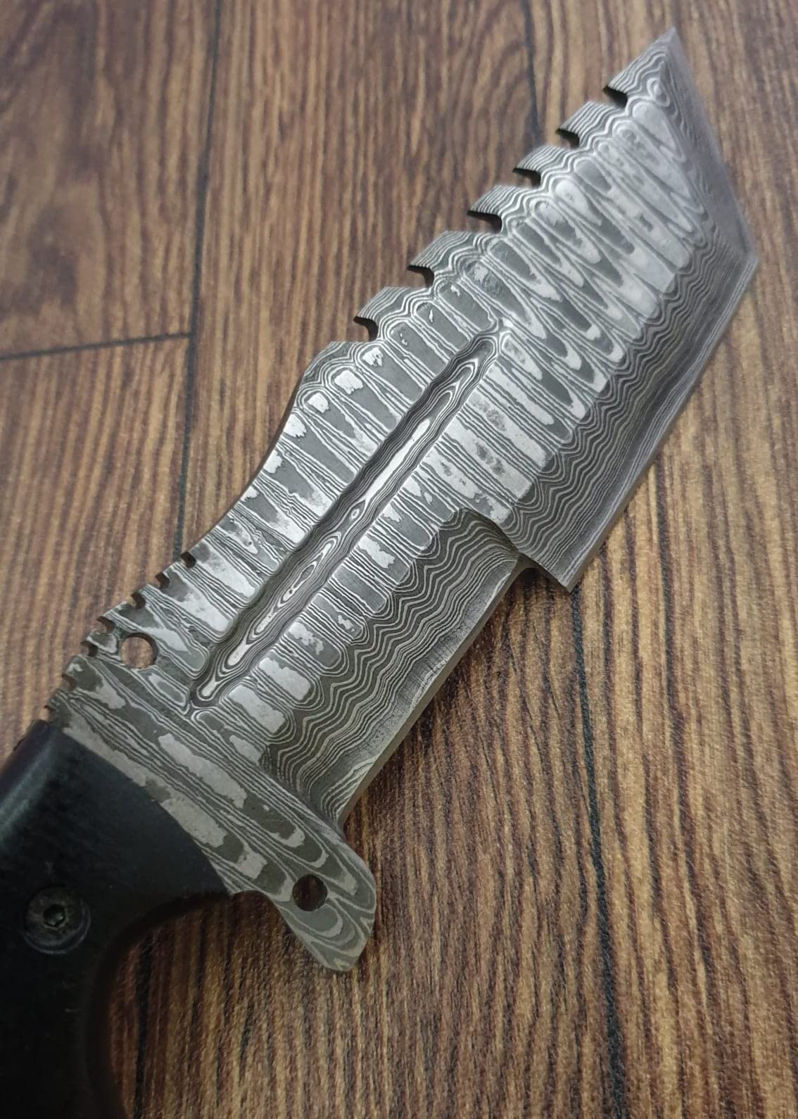 TR-1168 Custom Handmade Damascus Steel 10 Inches Tracker Knife - Perfect Grip walnut wood Handle (TR-2196)