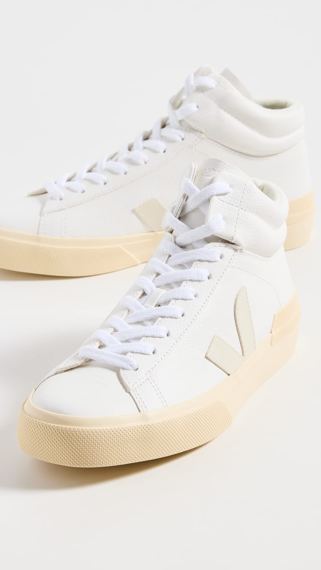 Veja Men's Minotaur, Extra White Pierre, 12 Medium US
