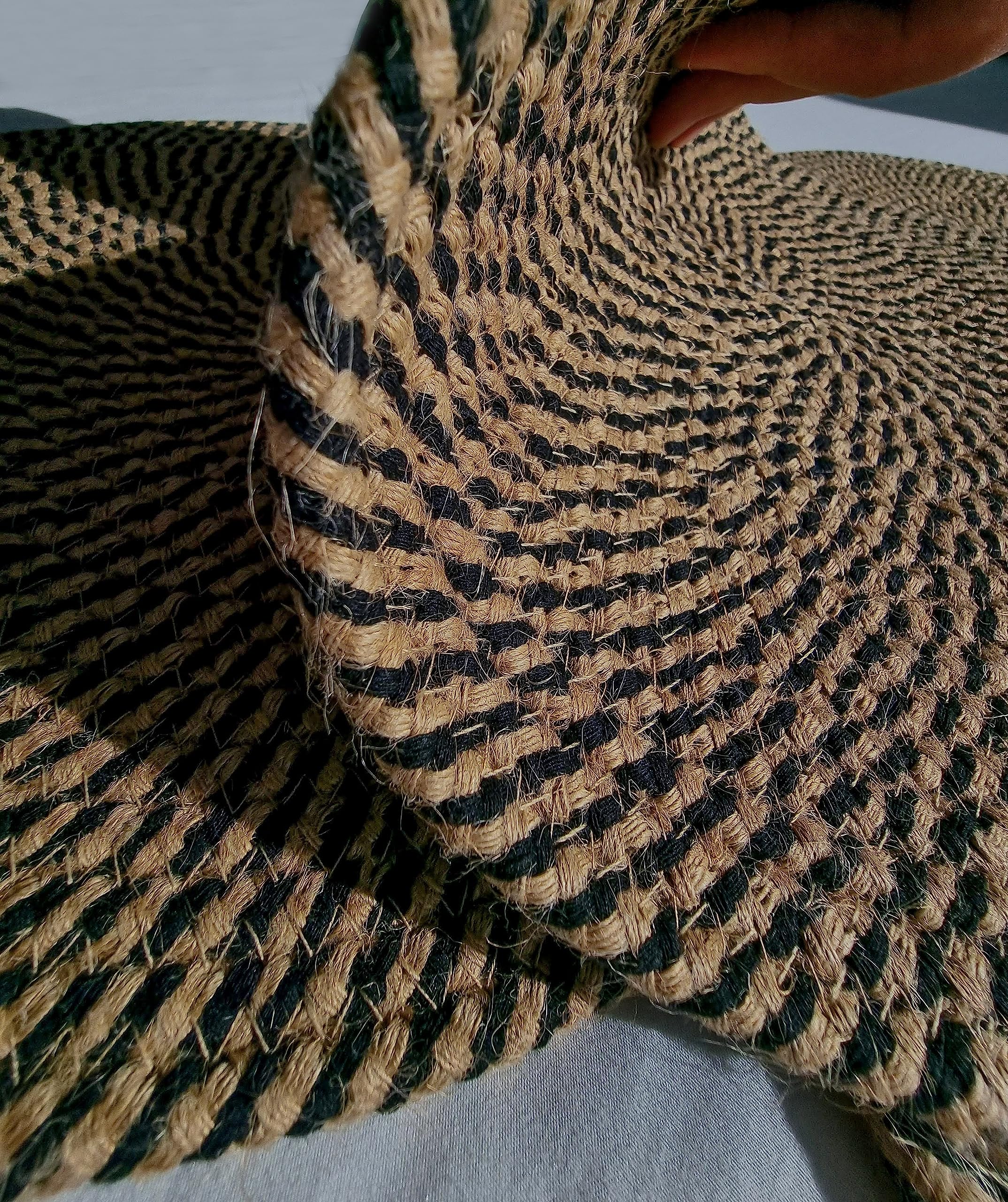 Wavy - Elegant Boho Round Placemats (Set of 4) - 14 inches, Natural Jute Cotton, Black Dining Table Mats