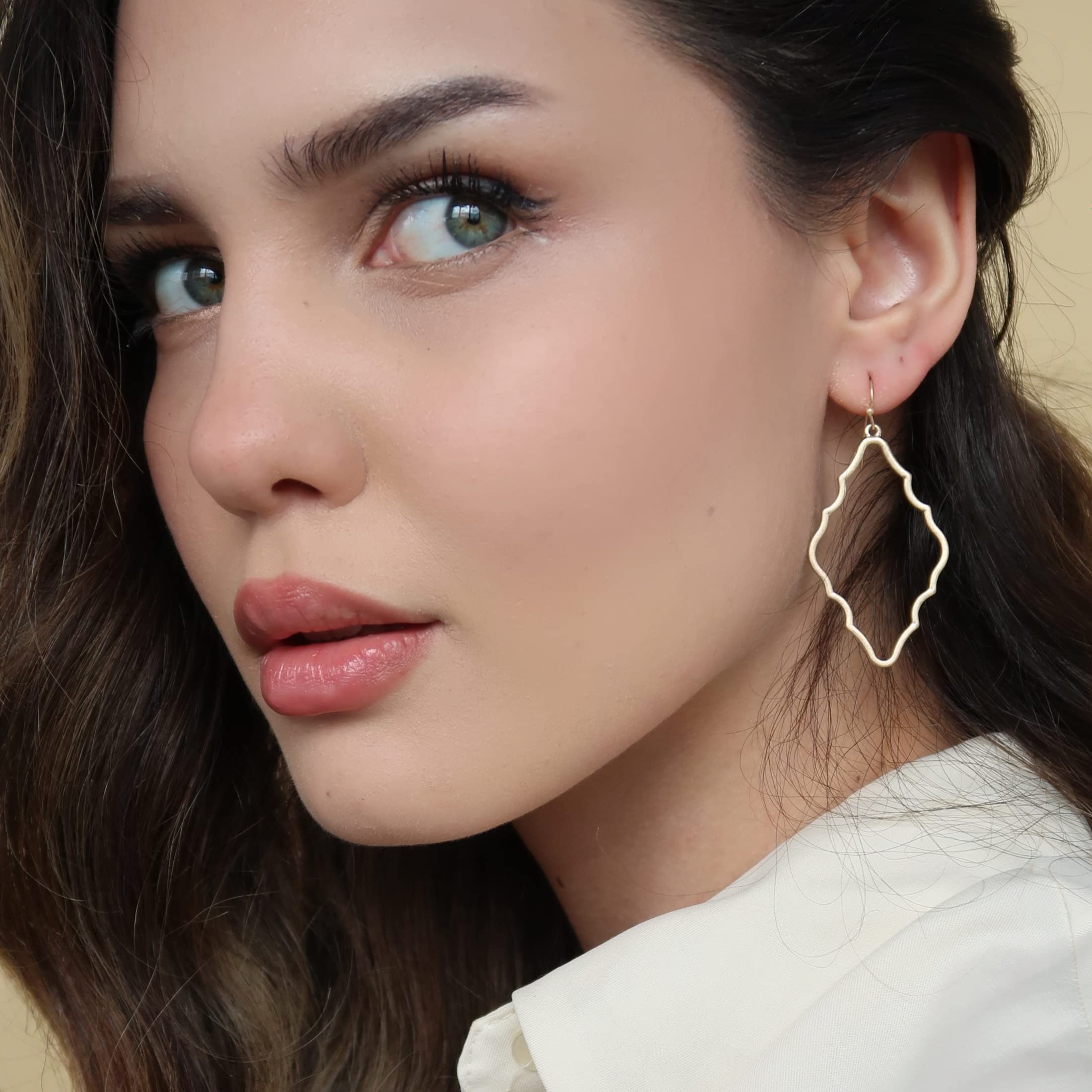 POMINA Lightweight Simple Basic Geometric Gold Dangle Drop Earrings Open Gold Teardrop Earrings for Women (A) Worn Gold)
