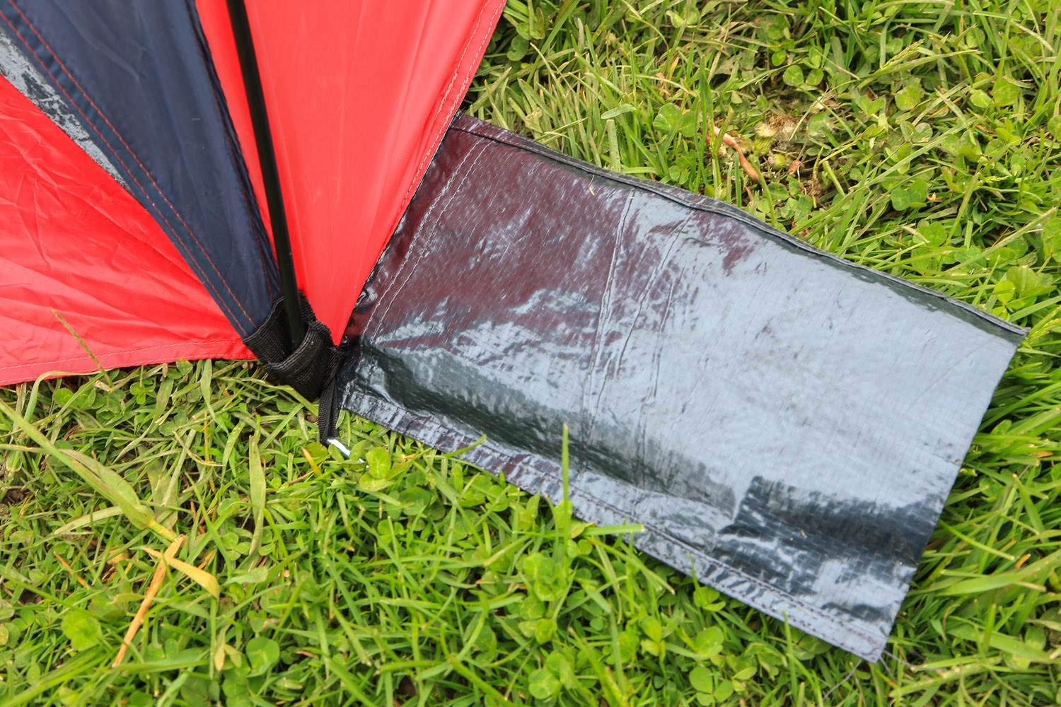 Tahoe Gear Cruz Bay Polyester Summer Sun Shelter and Beach Shade Tent Canopy, withstands Light Rain and Winds up to 25 Miles per Hour, Coral Red