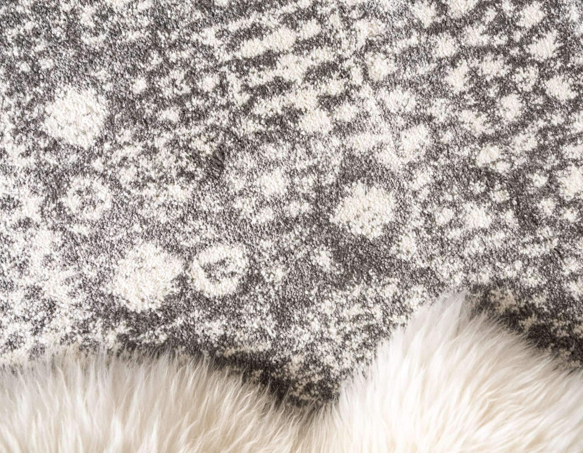 Unique Loom Rosso Collection Traditional, Medallion, Distressed, Bohemian, Vintage, Southwestern Area Rug, 4 ft x 4 ft, Gray/Ivory