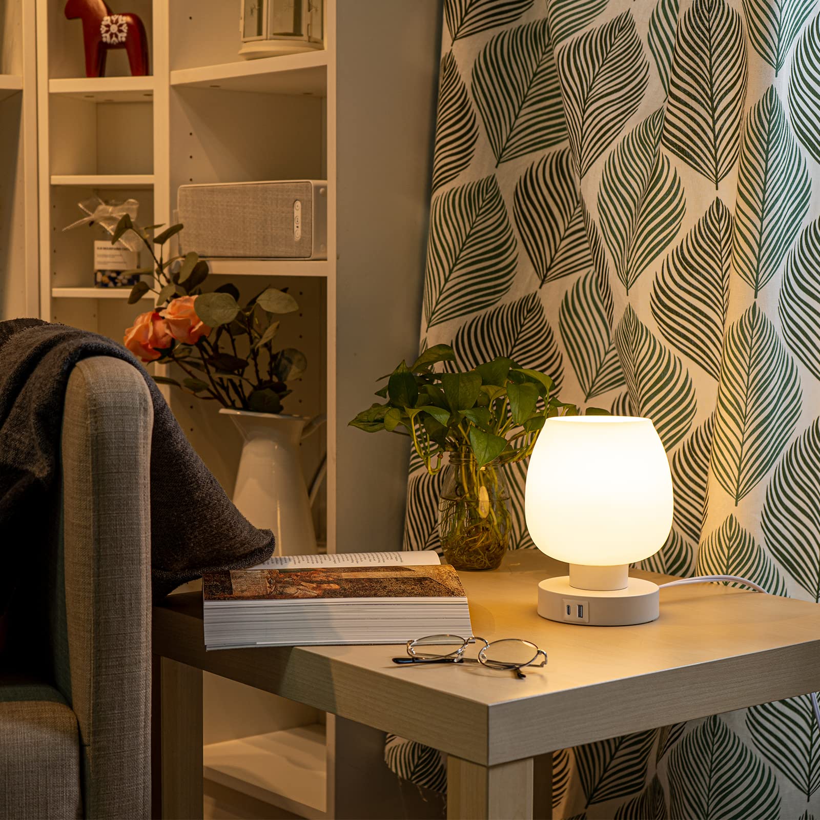 Touch Bedside Table Lamp Set of 2 - Small Modern Nightstand Lamp for Bedroom with USB C+A Charging Ports, 3-Way Dimable Desk lamp with White Opal Glass Lamp Shade, 3000K LED Bulb, Simple Design