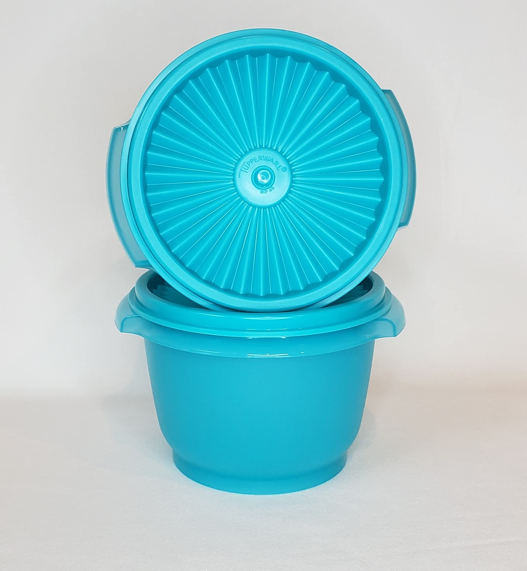 Tupperware New 20 Ounce Servalier Bowls (Set of 2)