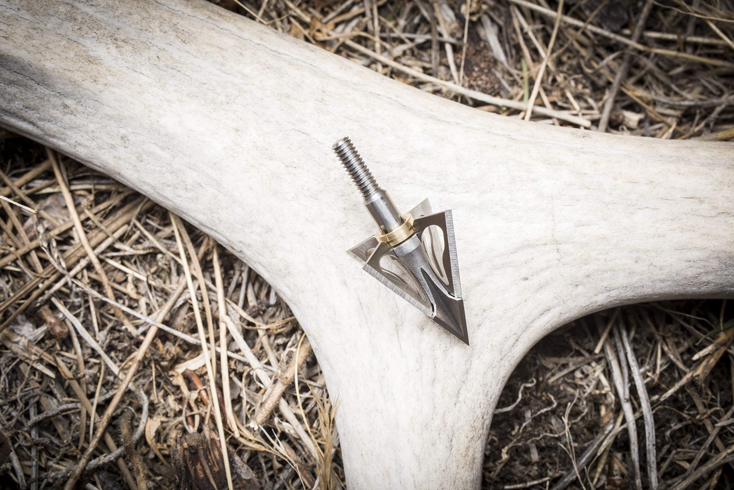 Wac Em Wac'Em 4 Blade 100 Grain Broadhead (3-Pack) with Free Strobing FIT Nock (3 Bushings Inc)