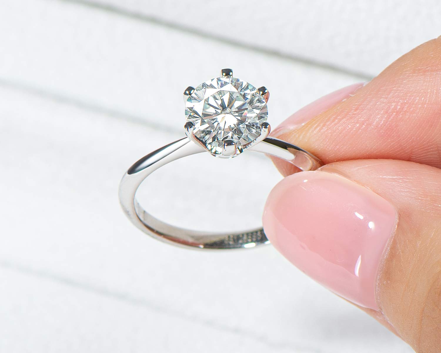 WOAINI 0.5-3 Carat Moissanite Ring, Platinum Plated Sterling Silver Round Cut Solitaire Ring for Women, Engagement, Promise, Wedding