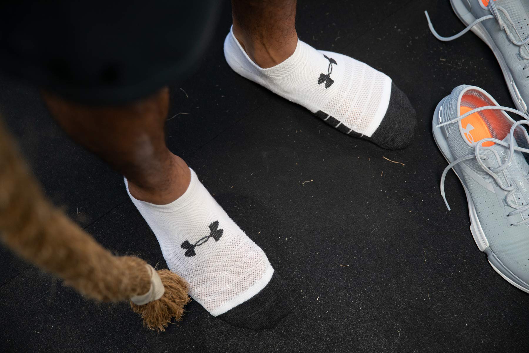 Under Armour Adult Performance Tech No Show Socks, Multipairs, White (6-Pairs), Medium