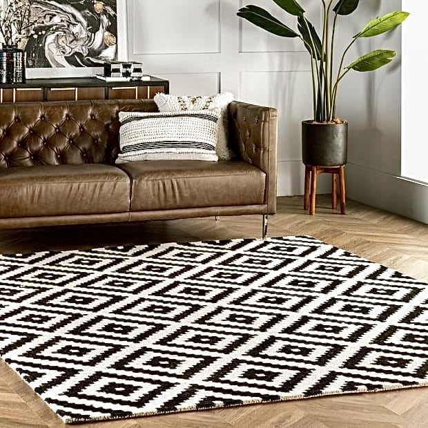 Sevine Handmade Contemporary Black and Off White Area Rug (9 ft x 12 ft)