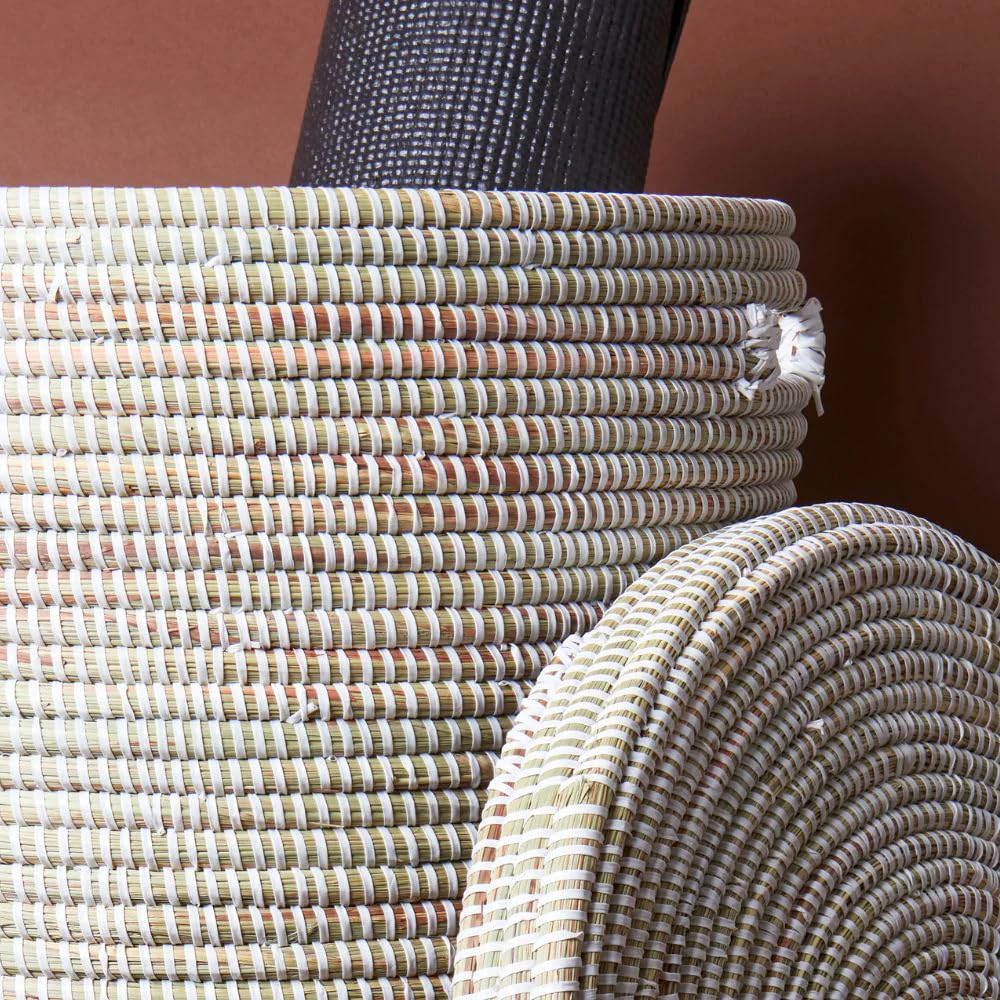 Woven Storage Basket White Flat Lid (19" Medium)