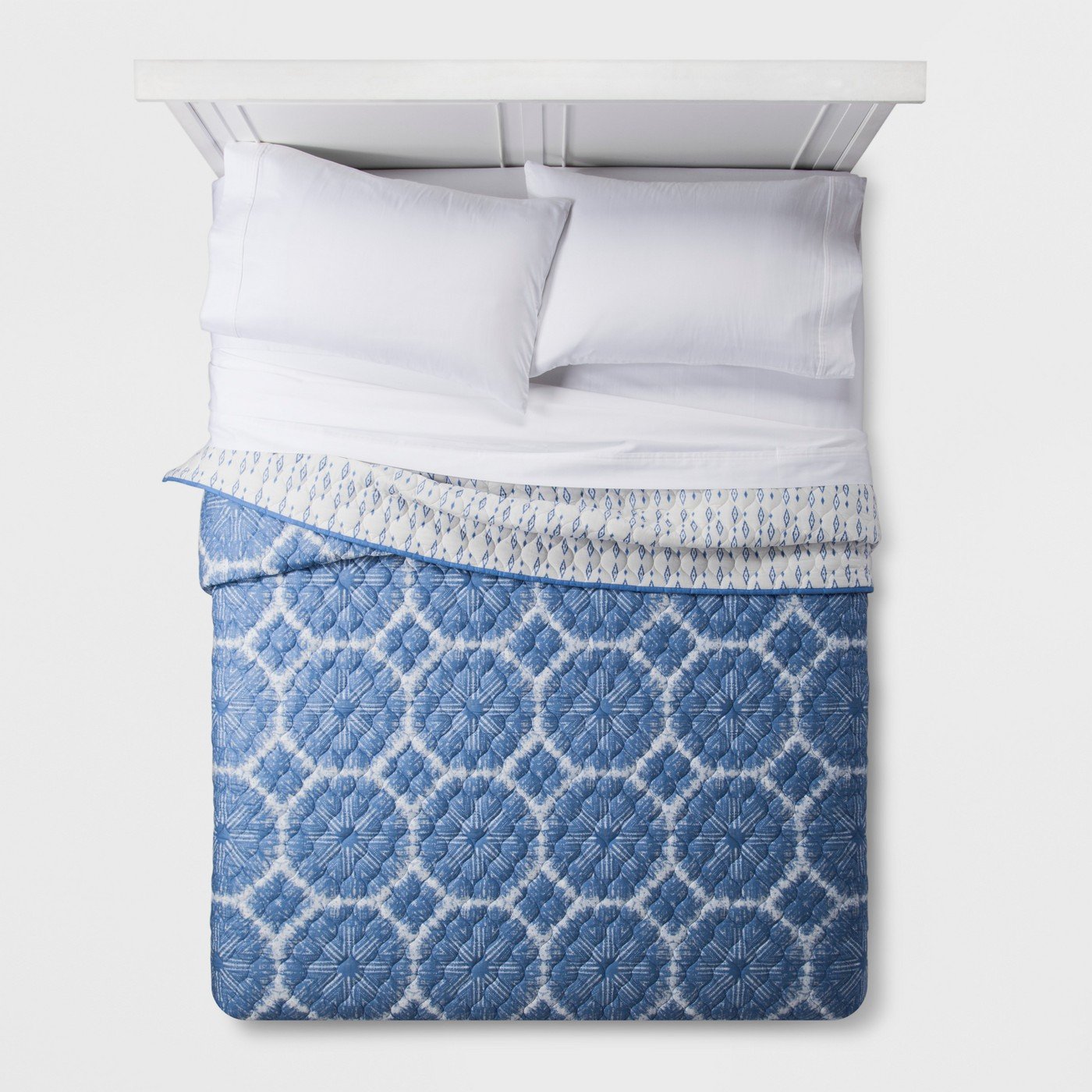 Threshold Blue Linework Medallion Quilt & 2 Shams - KING - 3PC