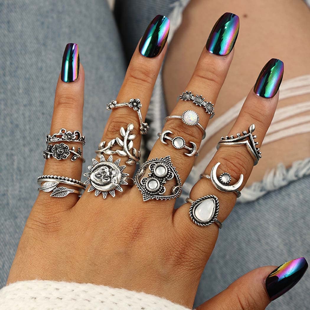 Yokawe Vintage Crystal Rings Set Silver Boho Rhinestone Finger Rings Star Moon Knuckle Ring Gem Joint Ring Stacking Midi Rings Jewelry for Women(14 PCS)