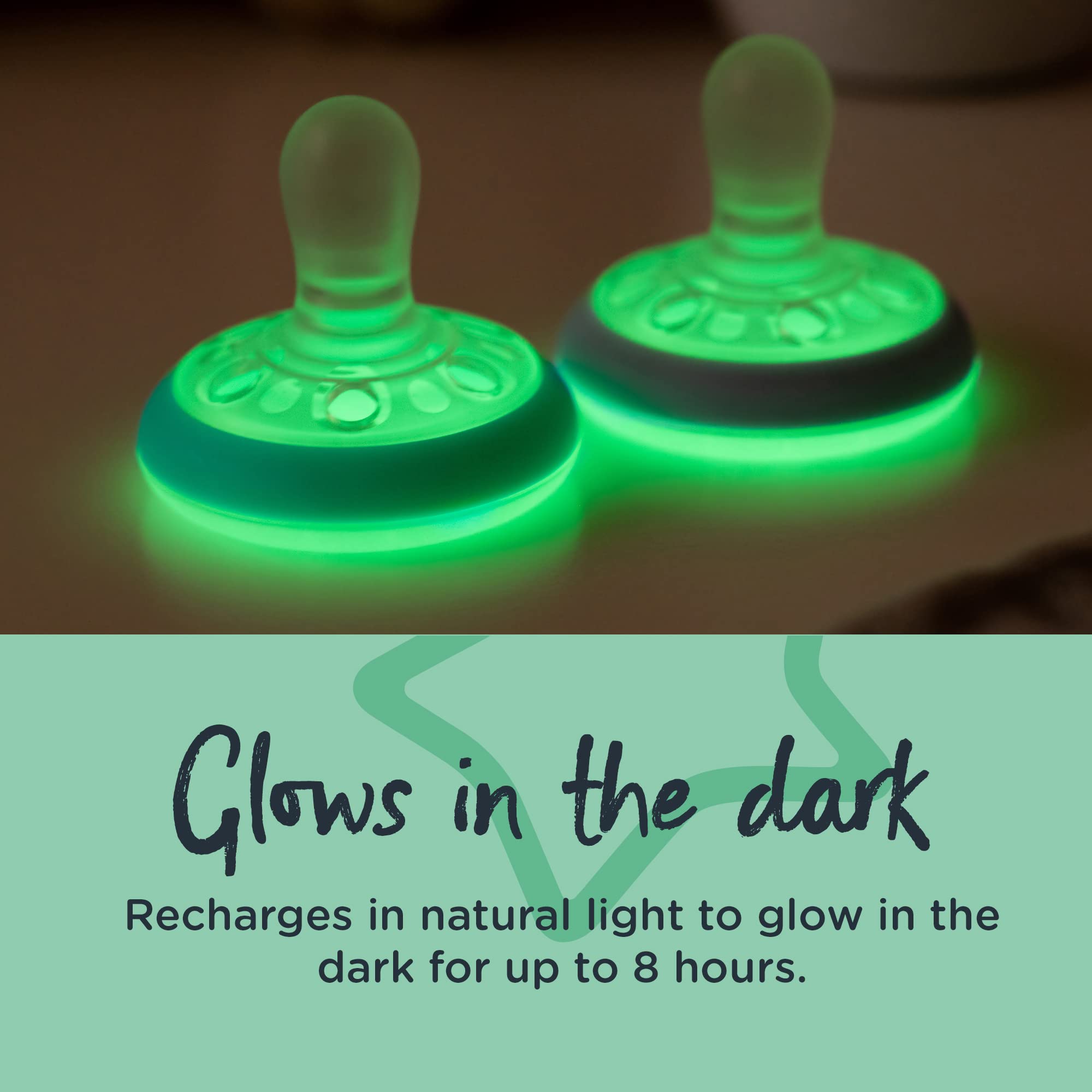 Tommee Tippee Breast-Like Pacifier Night, Glow in The Dark, Skin-Like Texture, Symmetrical Design, BPA-Free Binkies, 0-6m, 2 Count (Pack of 1)