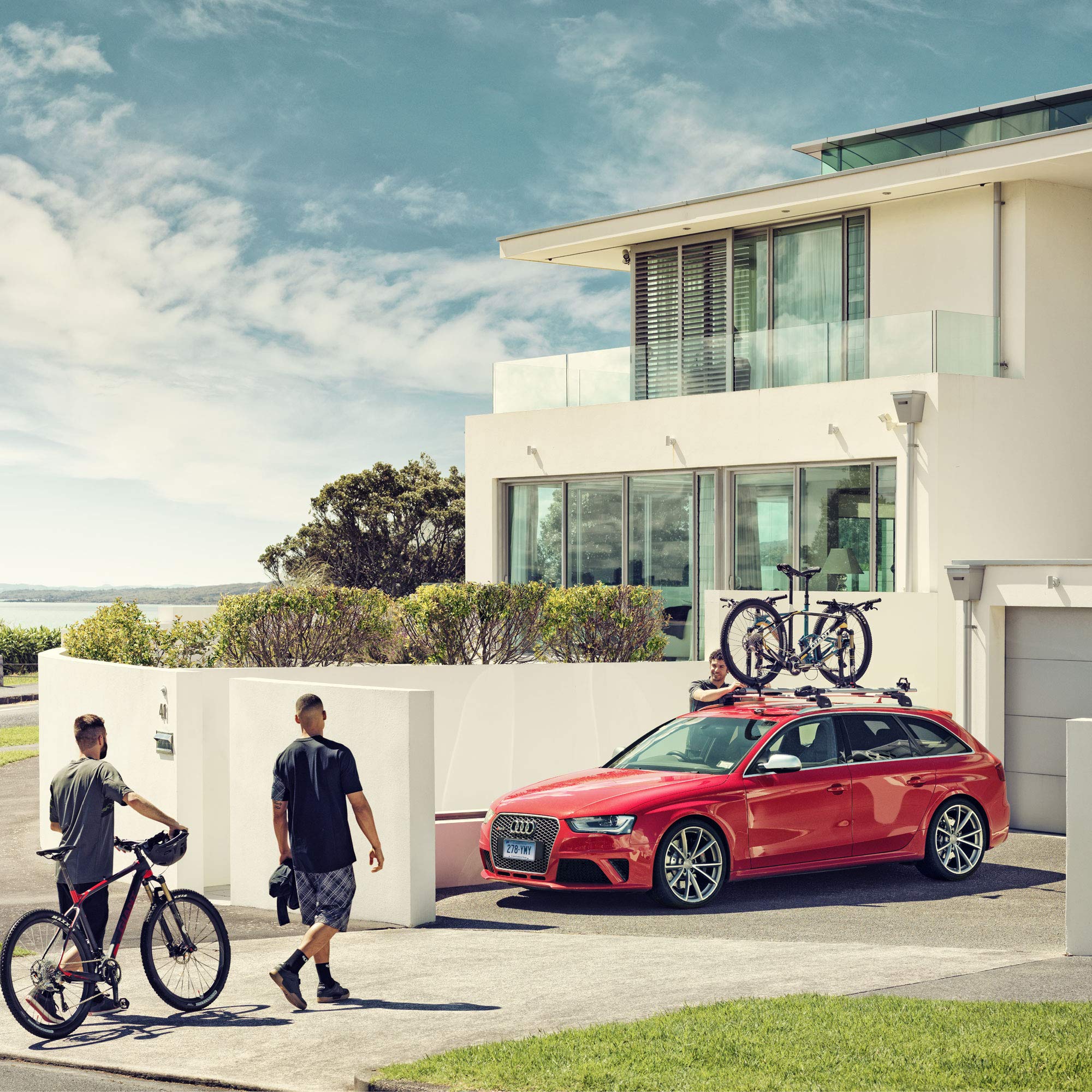Thule ThruRide Roof Bike Rack