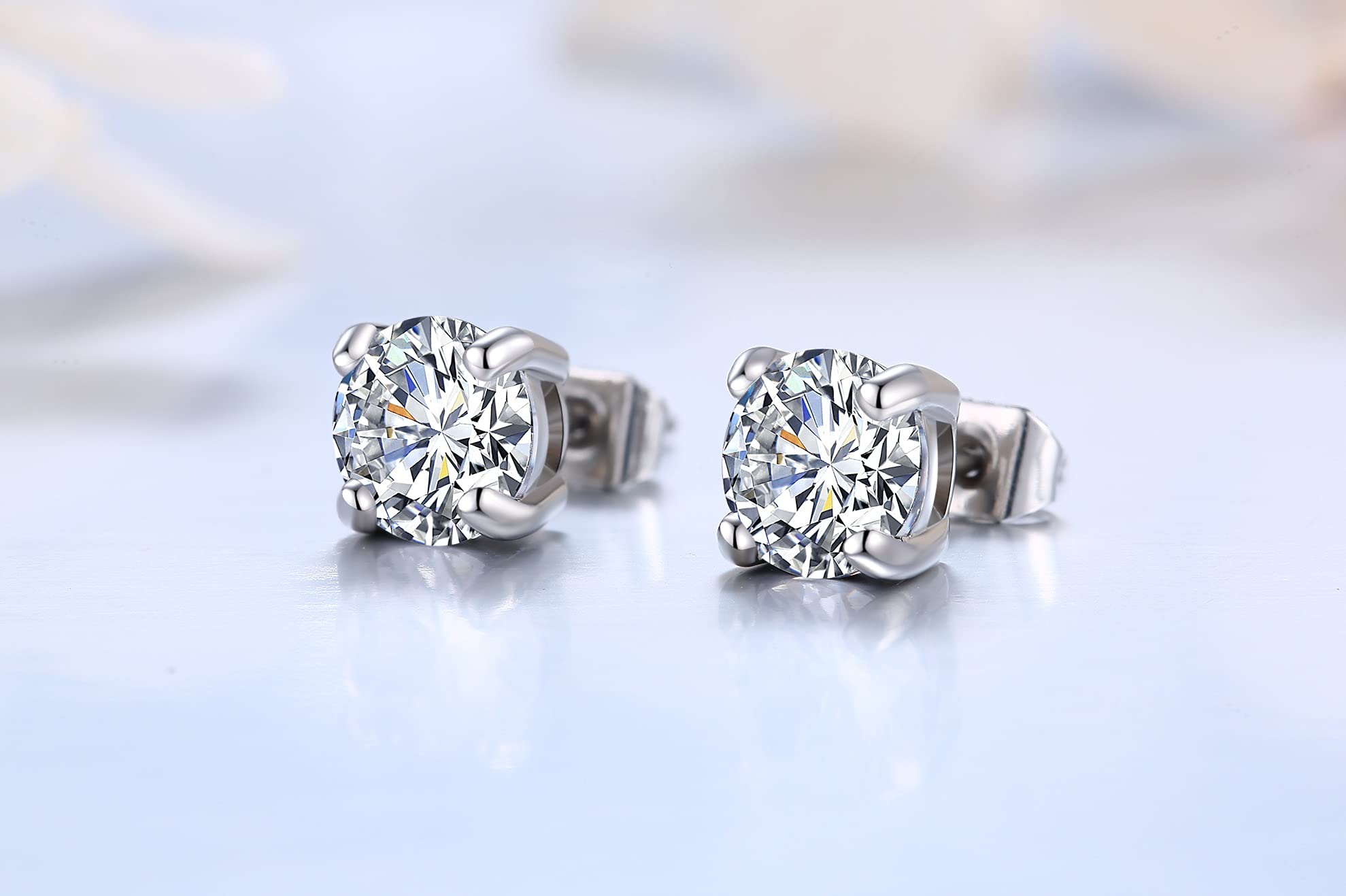 Titanium Stainless Steel Lady's Charming Stud Earring with a Gift Box and a Free Small Gift