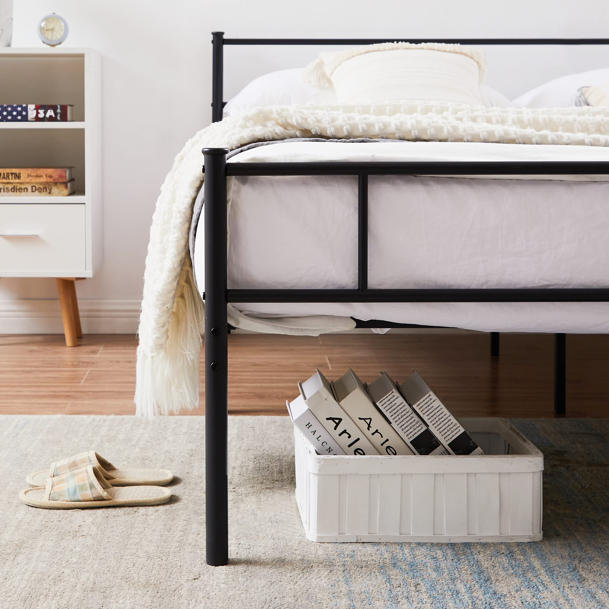 VECELO Queen Size Metal Platform Bed Frame with Headboard and Footboard & Strong Slats Support, No Box Spring Needed & Twin Platform Bed Frame with Headboard and Footboard, No Box Spring Needed