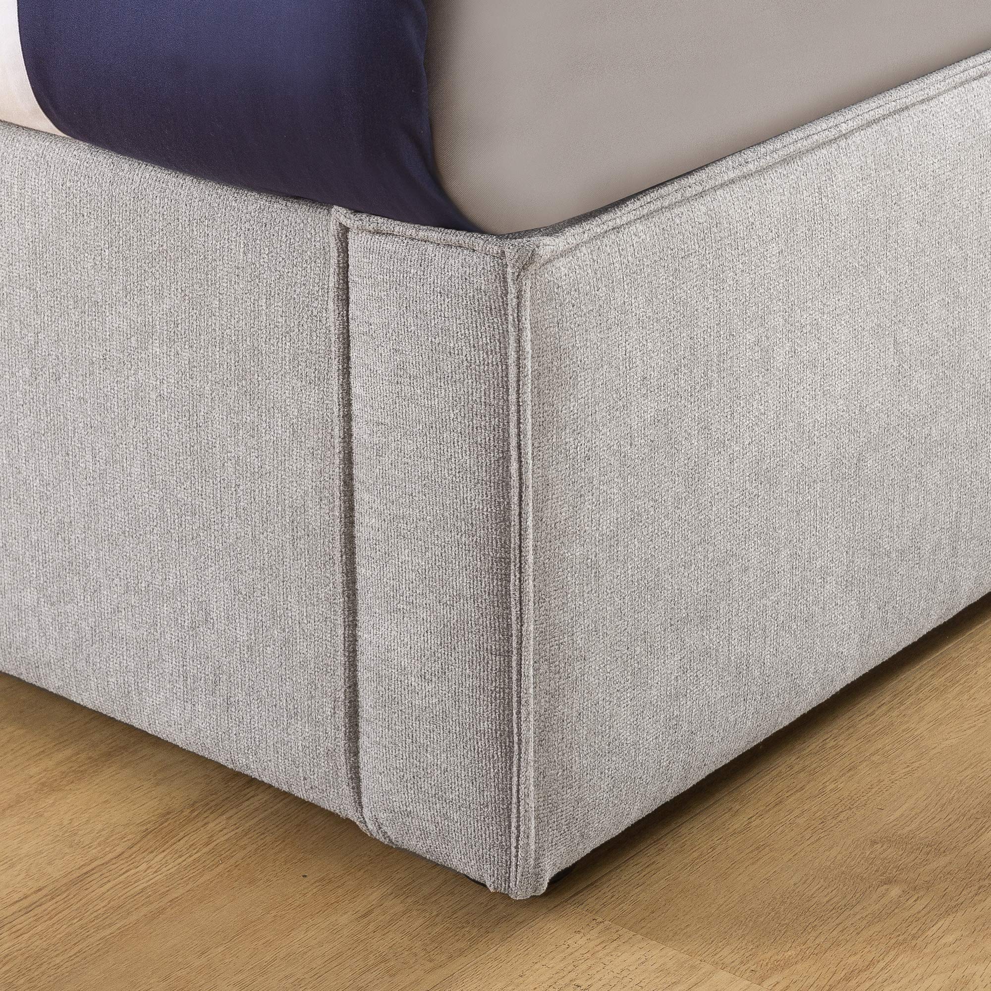 ZINUS Finley Upholstered Platform Bed Frame with Headboard Shelf / USB Ports Included / Wood Slat Support / No Box Spring Needed / Easy Assembly, Full