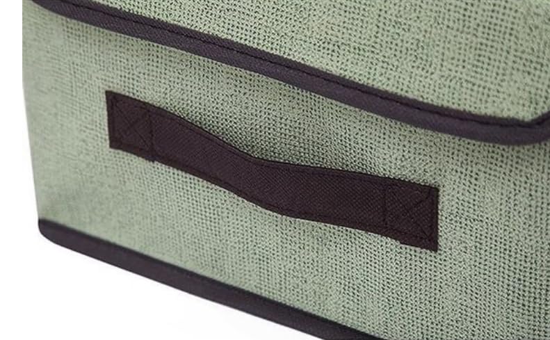 Storage bin Amazing storage bins with lid. (come in a set of 4 large storage bin with lid and 2 small storage bins) This storage bins have lids and handles for easy use.
