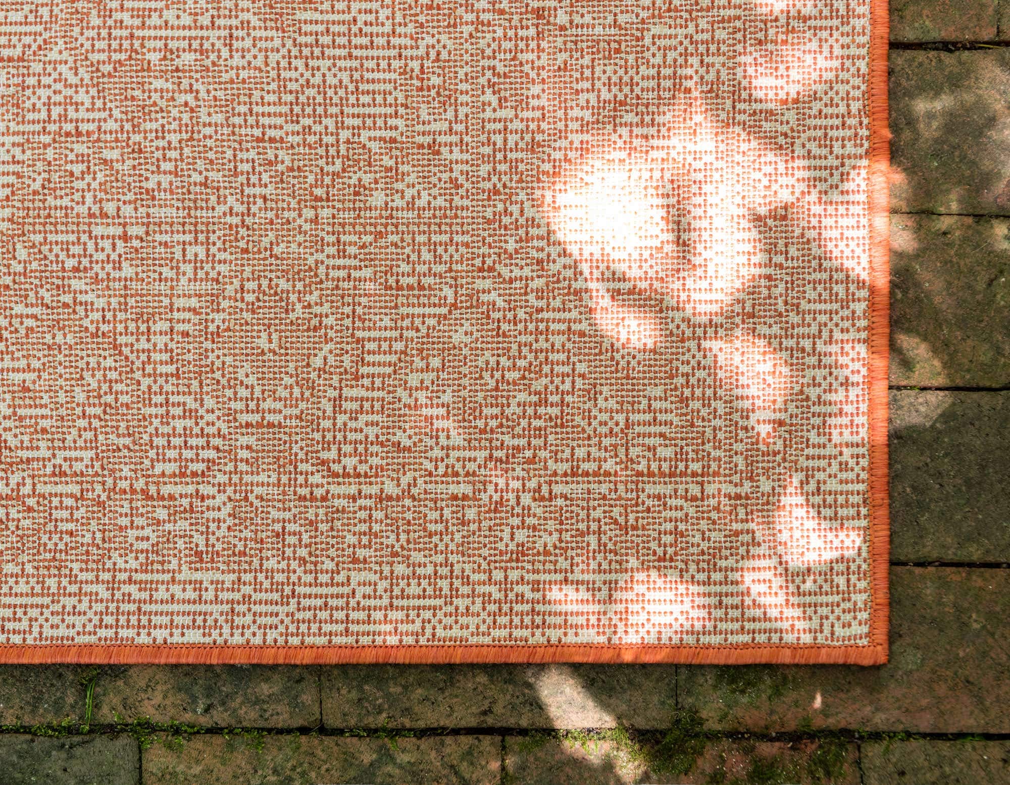 Unique Loom Outdoor Botanical Collection Area Rug - Allover (5' 3" x 8' Rectangle, Terracotta/ Beige)