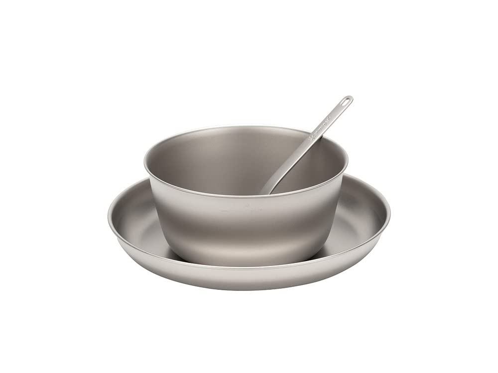 Snow Peak Titanium Trek Plate - Ultralight, Durable Camping Plate - Outdoor Kitchen Essential for Backpacking & Camping - 18 cm