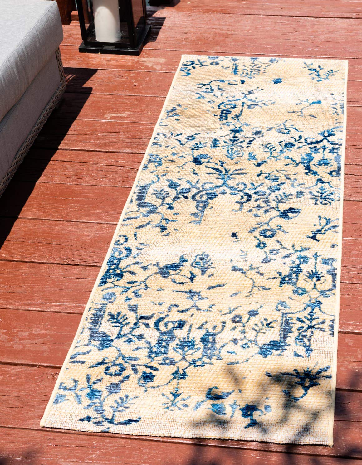 Unique Loom Outdoor Botanical Collection Area Rug - Ivy (5' 3" x 8' Rectangle, Beige/ Blue)