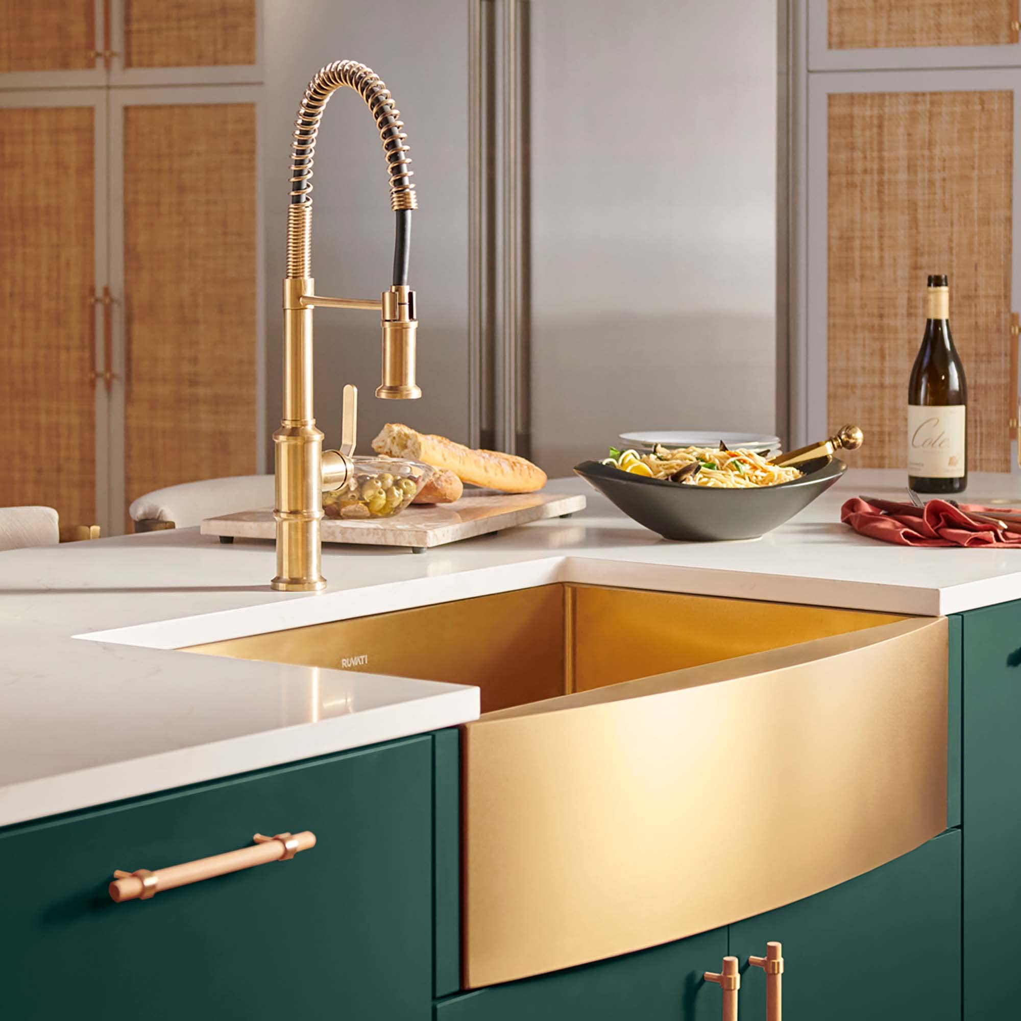 Ruvati Brass Tone 30-inch Apron-Front Matte Gold Stainless Steel Farmhouse Kitchen Sink - Single Bowl - RVH9660GG