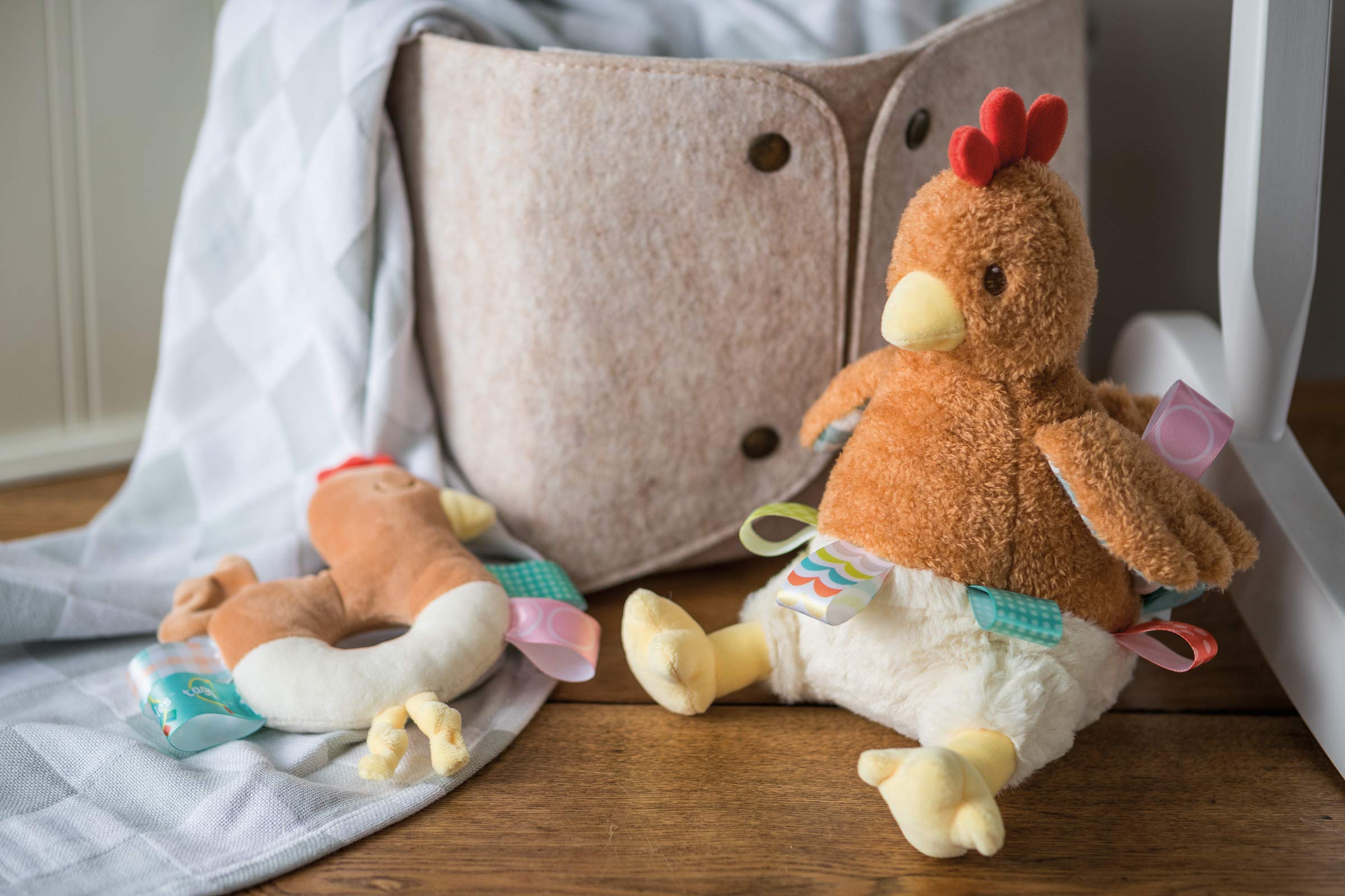 Taggies Barnyard Friends Soft Ring Rattle, Chikki Chicken, 5-Inches