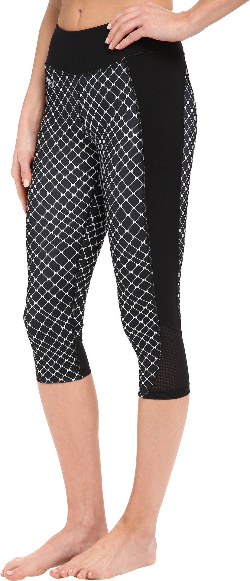 Under Armour Women's Fly-by Printed Run Capri, Black (001)/Reflective, Small