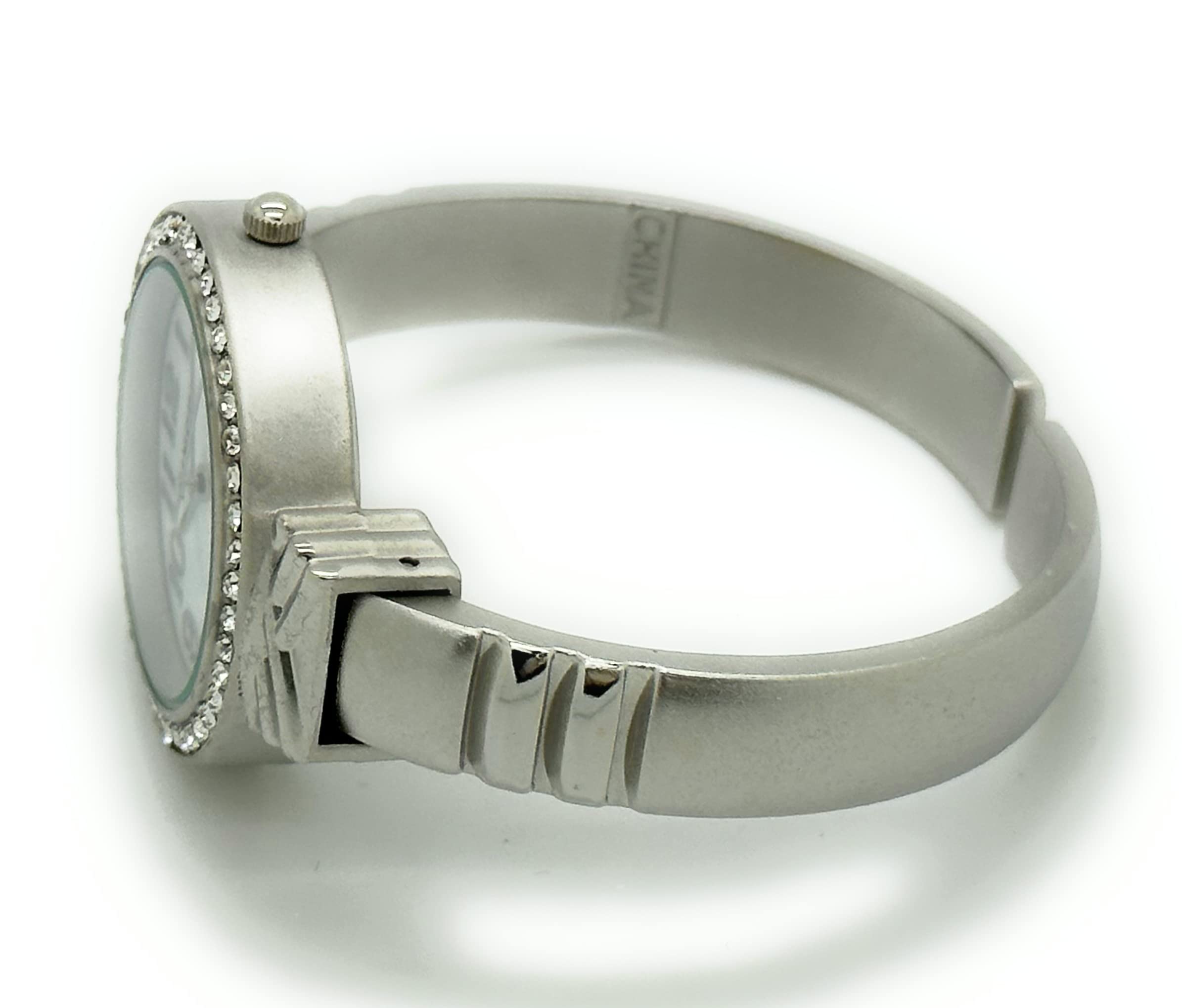 Wincci Ladies Mother of Pearl Dial Metal Bangle Cuff Fashion Analog Quartz Watch with Rhinestones (Silver)
