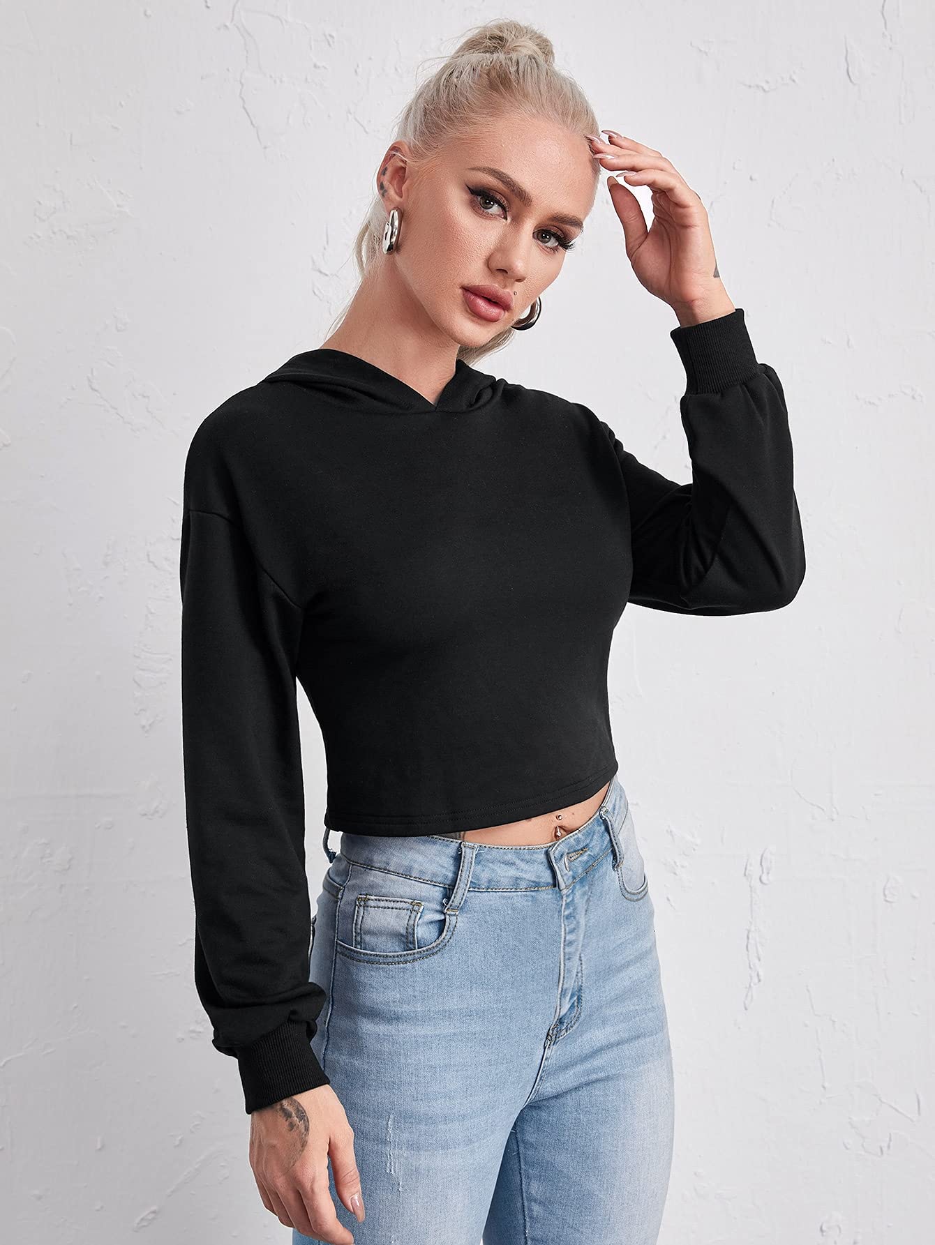 WDIRARA Women's Lace Up Back Crop Hoodie Long Sleeve Sweatshirt Tops Shirt Black M