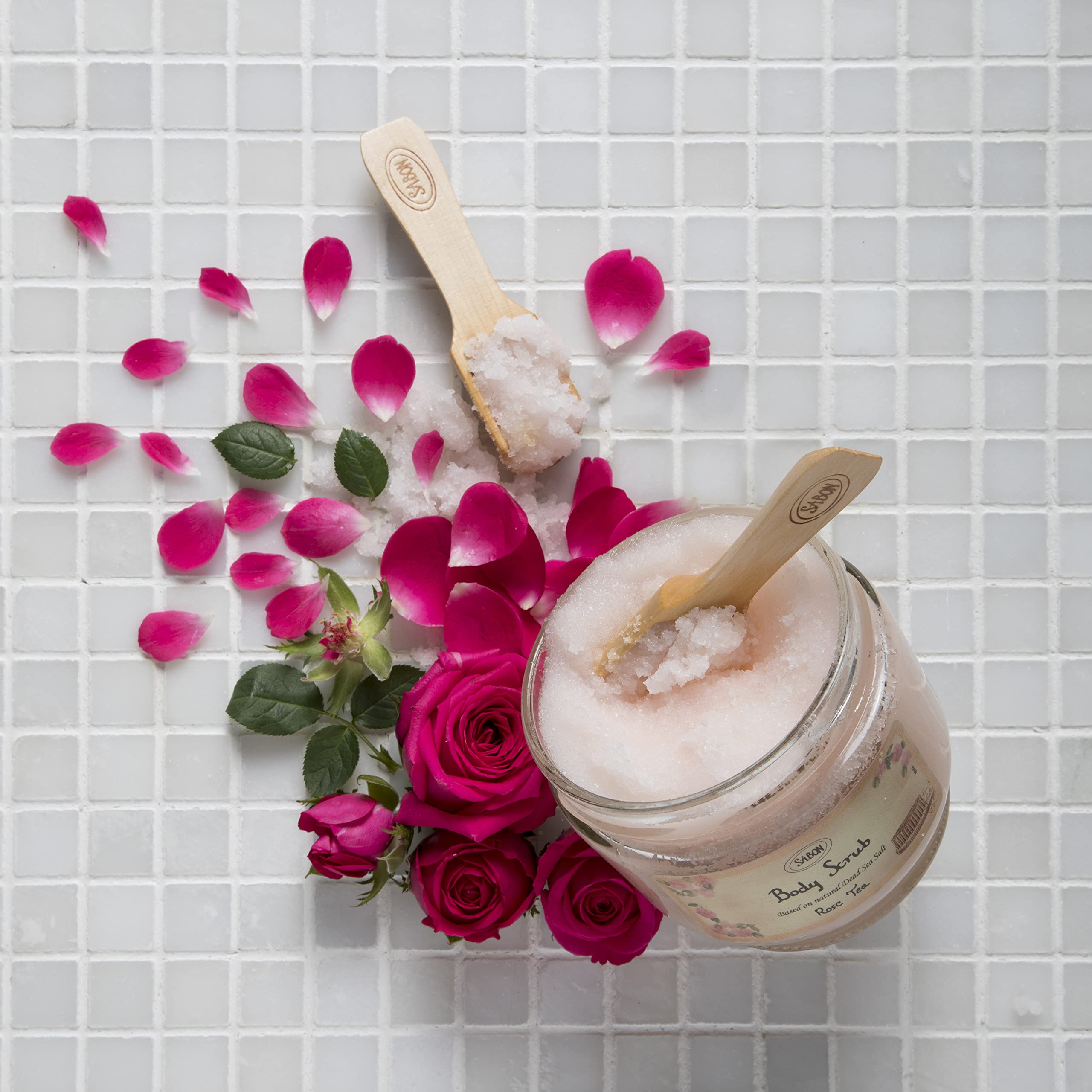 Sabon Body Scrub β Rose Tea | Exfoliating Dead Sea Salt Body Scrub | Bergamot, White Rose, Jasmine | For All Skin Types | 11.3 Oz