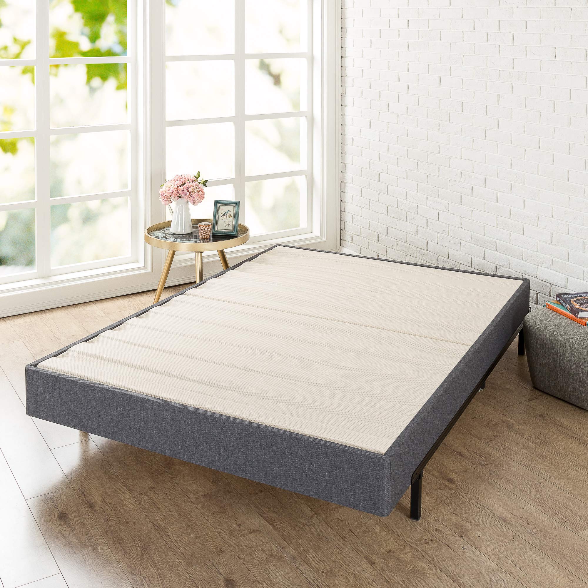 ZINUS Upholstered Metal and Wood Box Spring, 7.5 Inch Mattress Foundation, Easy Assembly, Fabric Paneled Design, King