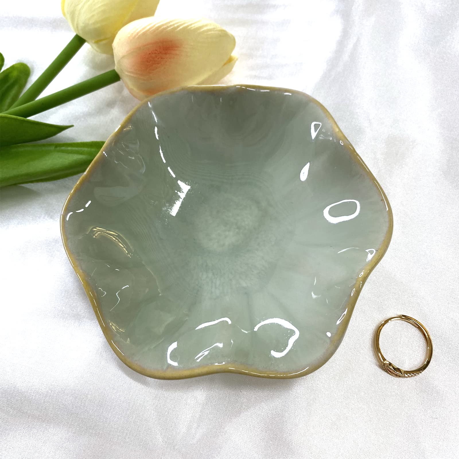 TIGERMILLION Ring Holder Dish, Ceramic Jewelry Trays, Leaf Shape Ring Dish for Bracelet Holder and Earring Organizer, Gift for Friends Sister Daughter Mother (Cyan①)