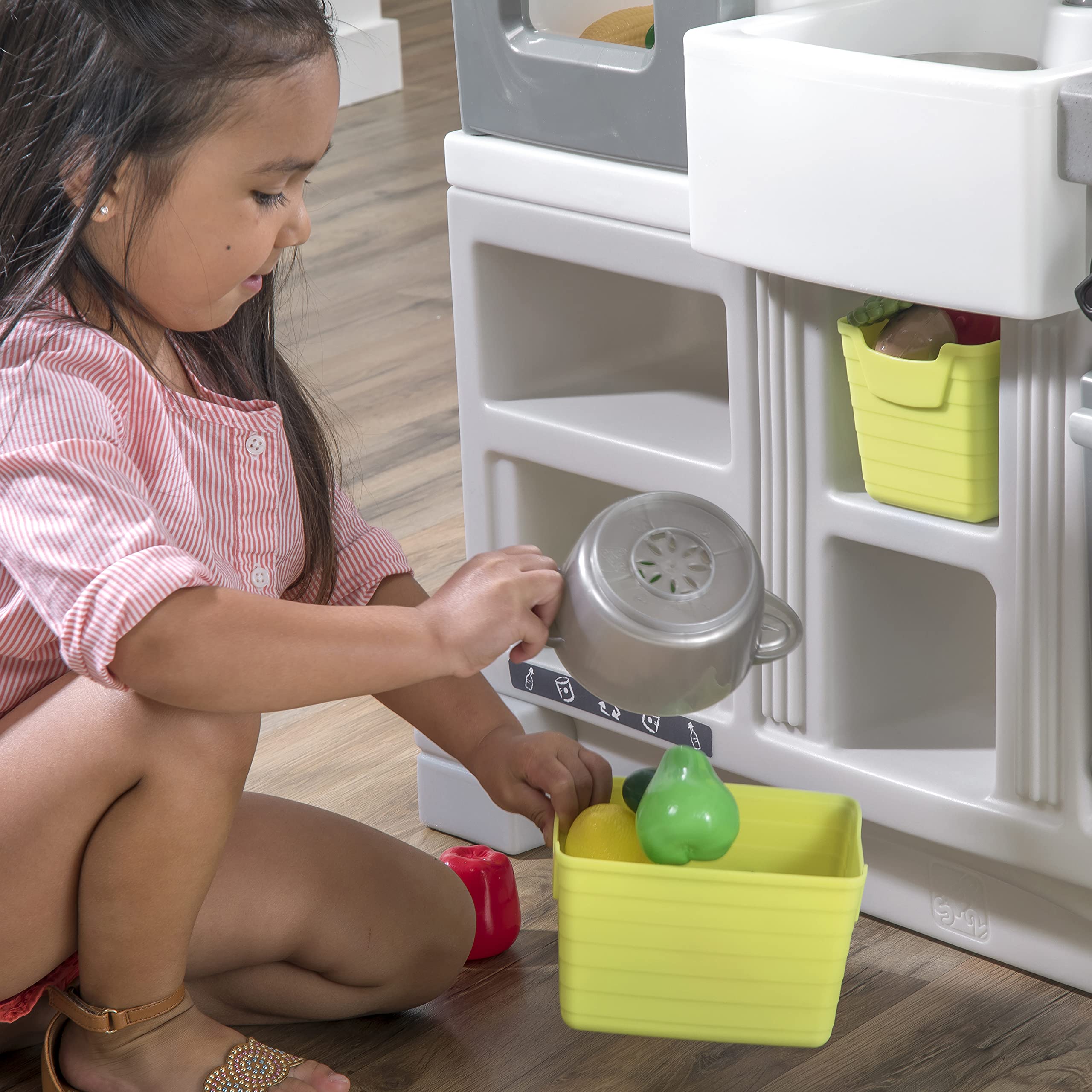Step2 Downtown Delights Play Kitchen | Kids Kitchen Playset | Kitchen Toy with Realistic Lights & Sounds, Gray