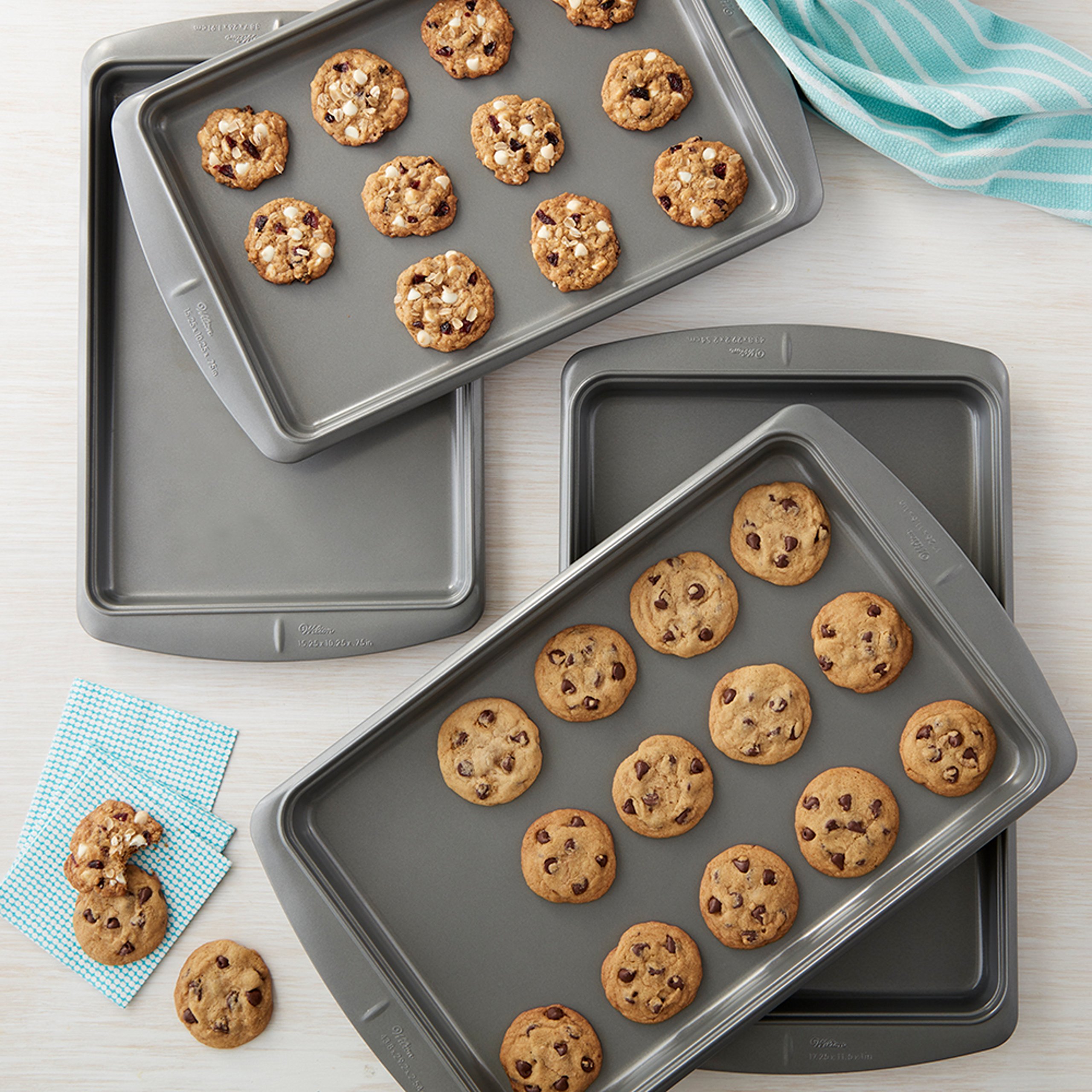 Wilton Ever-Glide Non-Stick Cookie Baking Sheet Set, 4-Piece, Steel