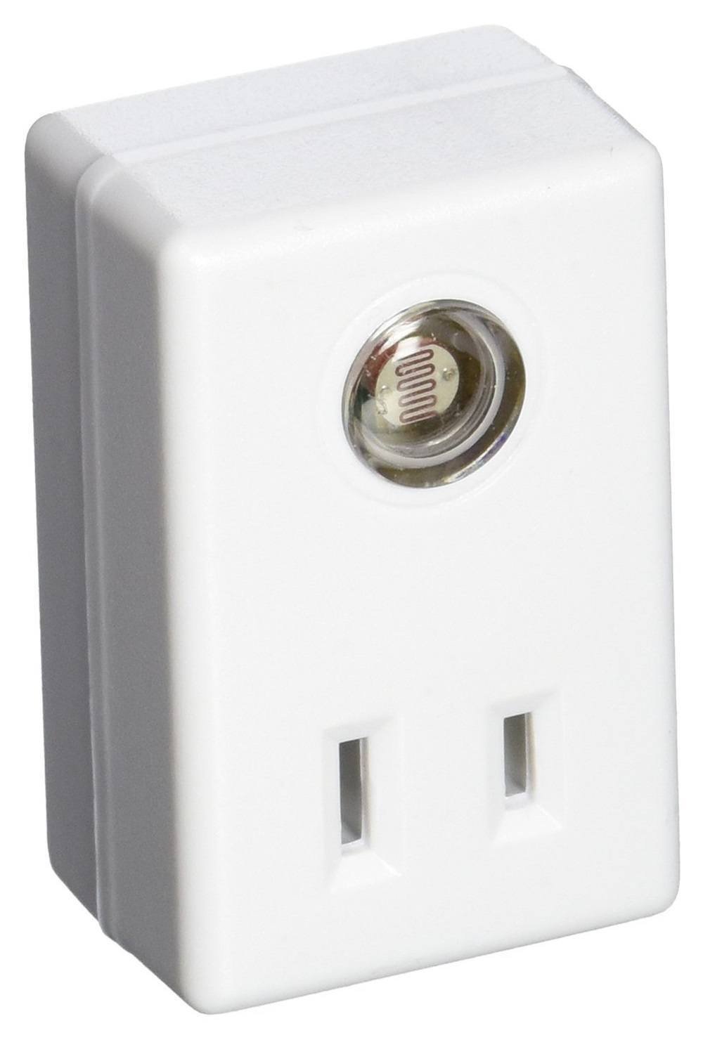 Westek, White CL11LC Dusk-to-Dawn Light Control, Size